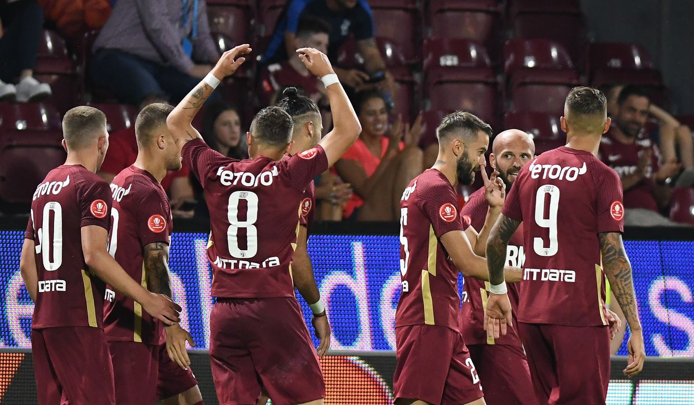 Viorel Moldovan a urmărit CFR Cluj - Poli Iași 2-0 și a fost contrariat ...