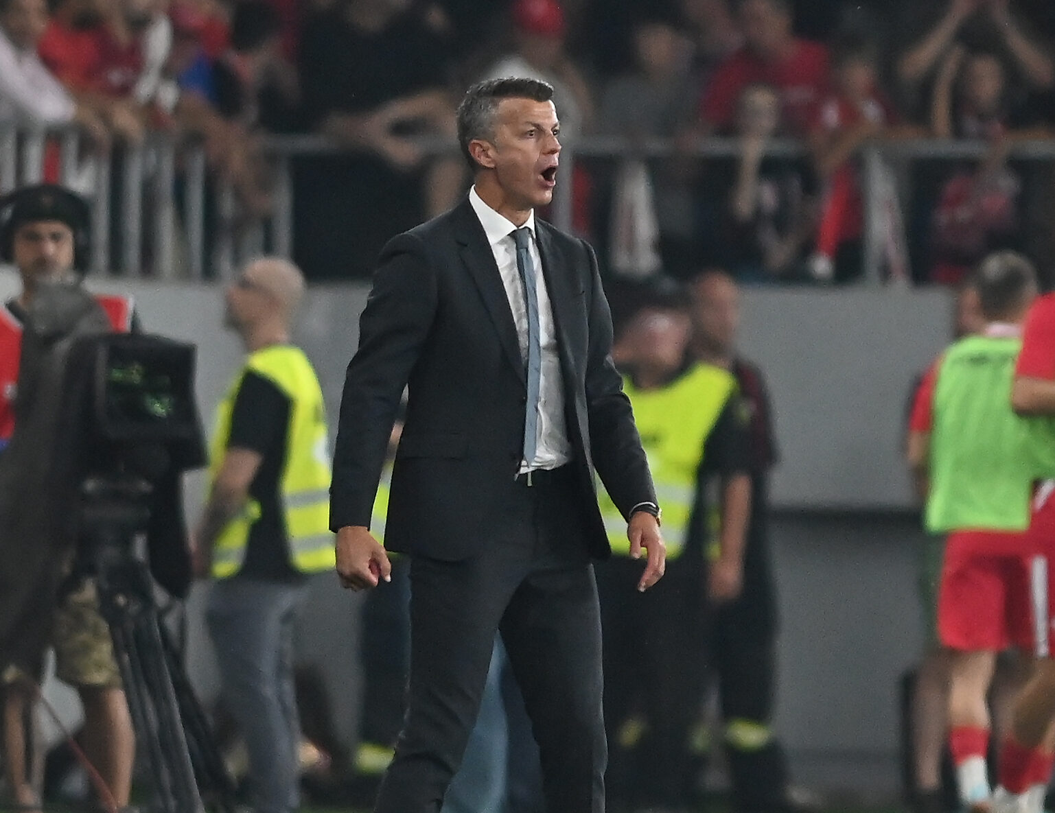 Dinamo rămâne fără antrenori. Și „secunzii” părăsesc corabia