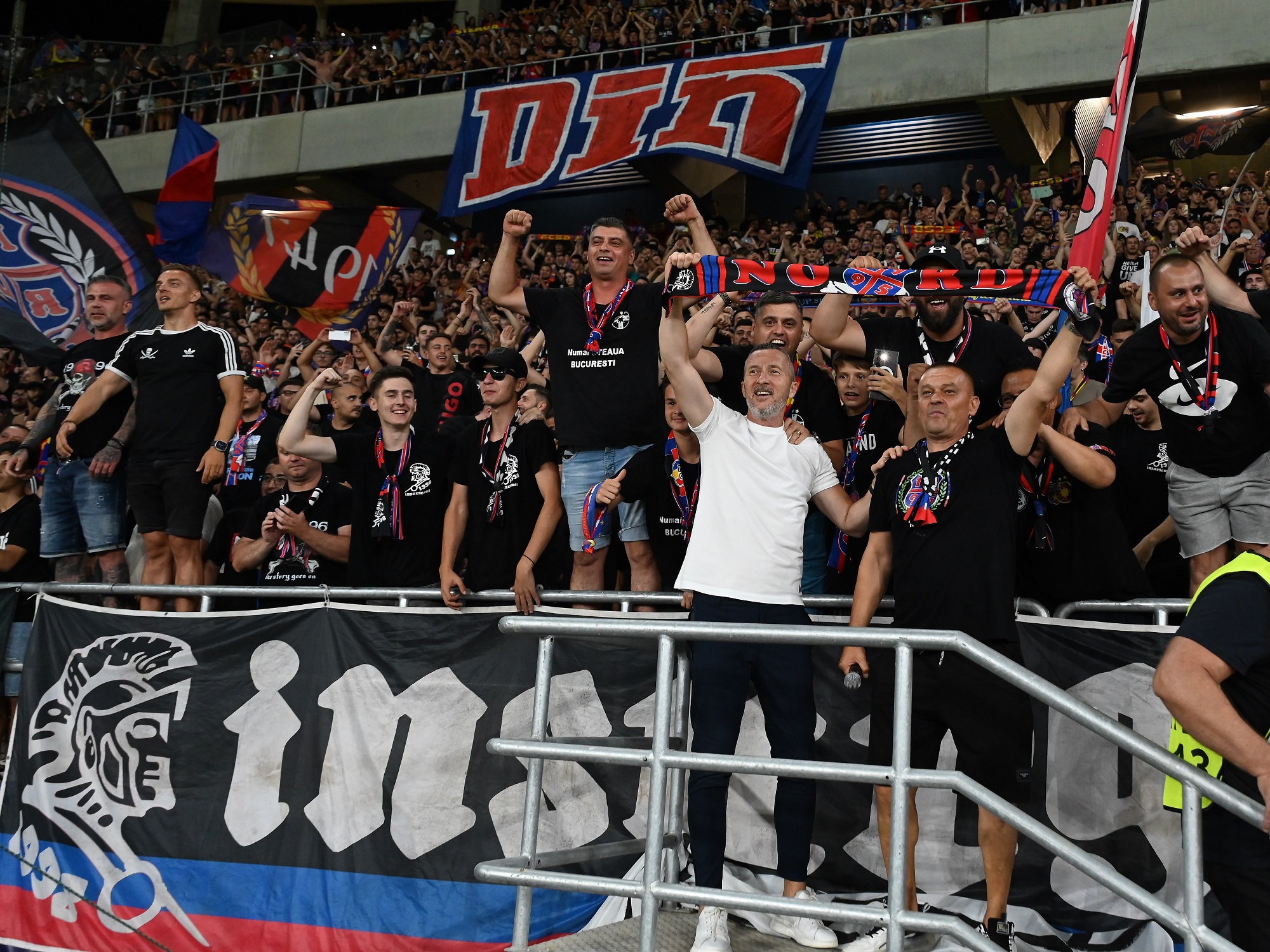 Incidente la FCSB - CFR Cluj 1-0! Doi suporteri au încălcat legea