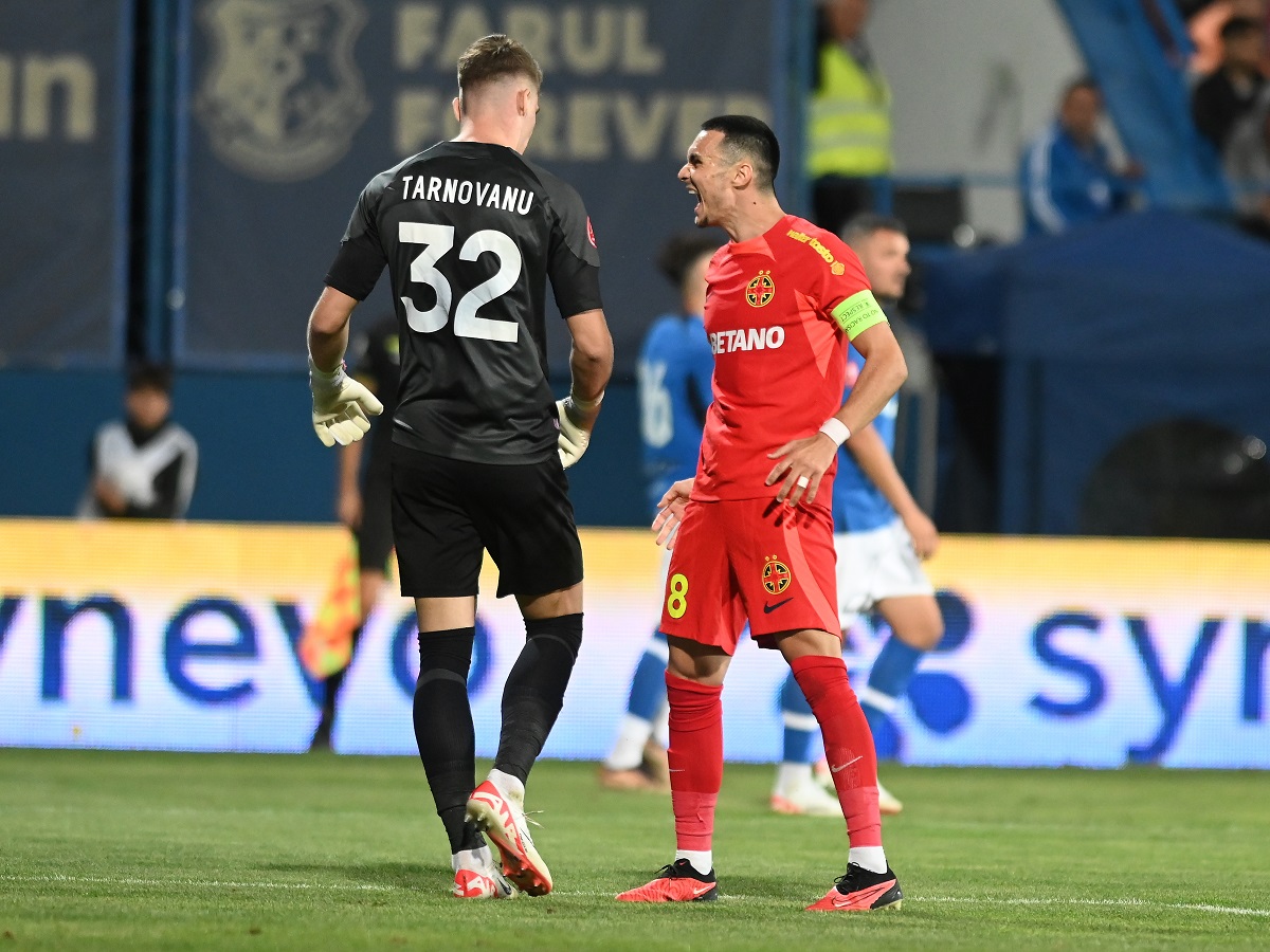 Dragoș Nedelcu nu a avut milă de Adrian Șut după penalty-ul ușor acordat din Farul - FCSB 0-1