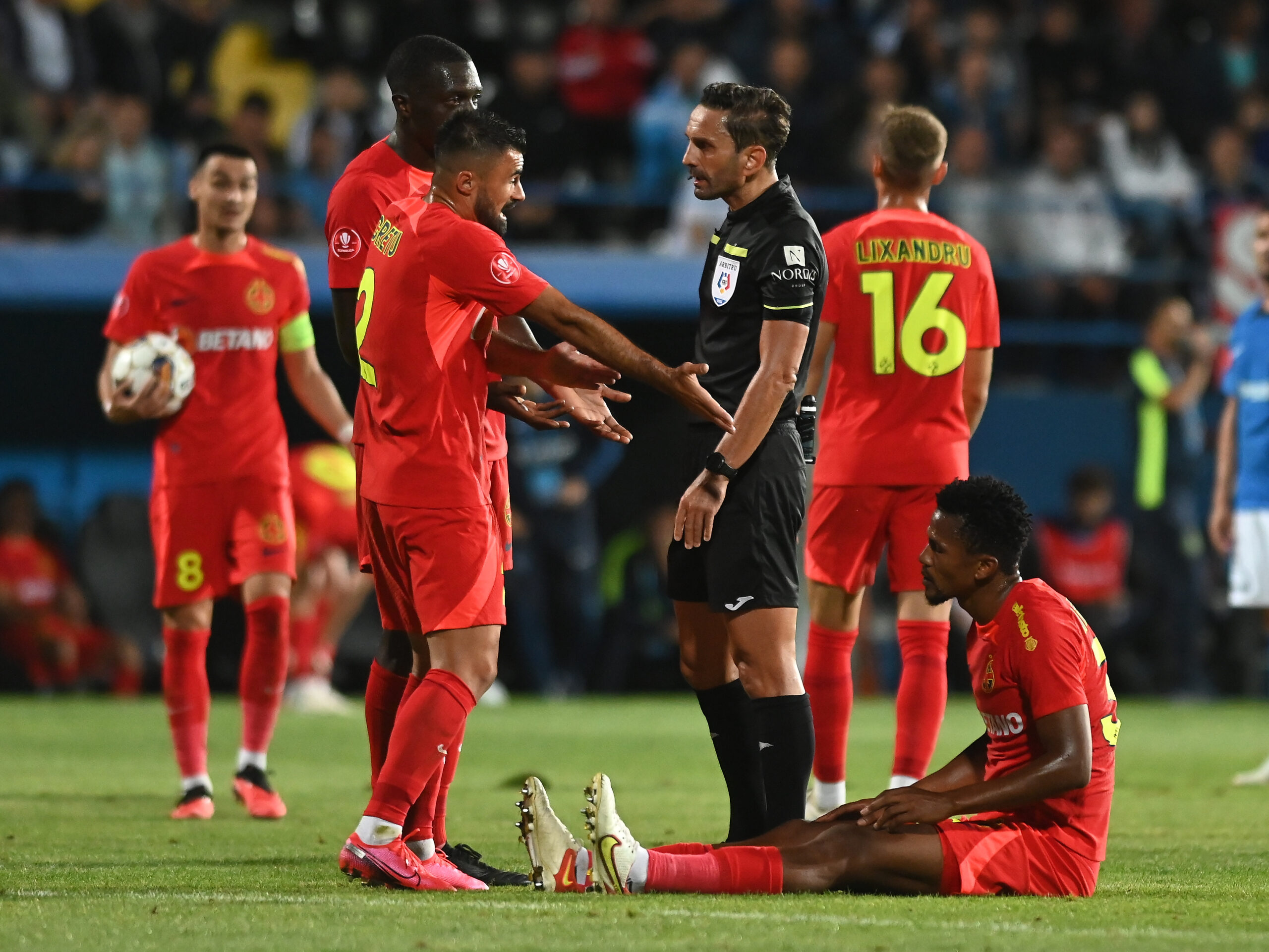 Fundașul Ngezana de la FCSB, ironizat de Adrian Porumboiu!