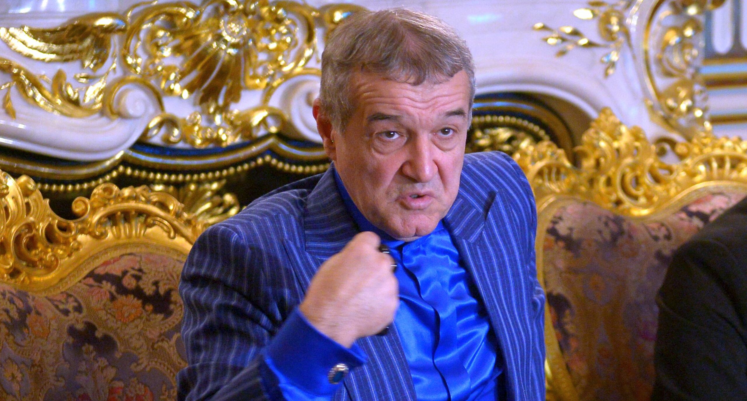 Becali știe care e problema lui Reghecampf la Craiova