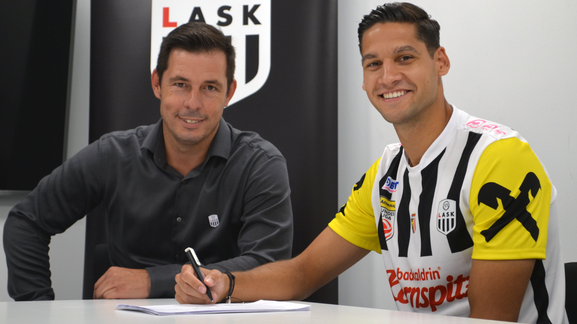 Laszlo Dioszegi s-a enervat și dă prima lovitură