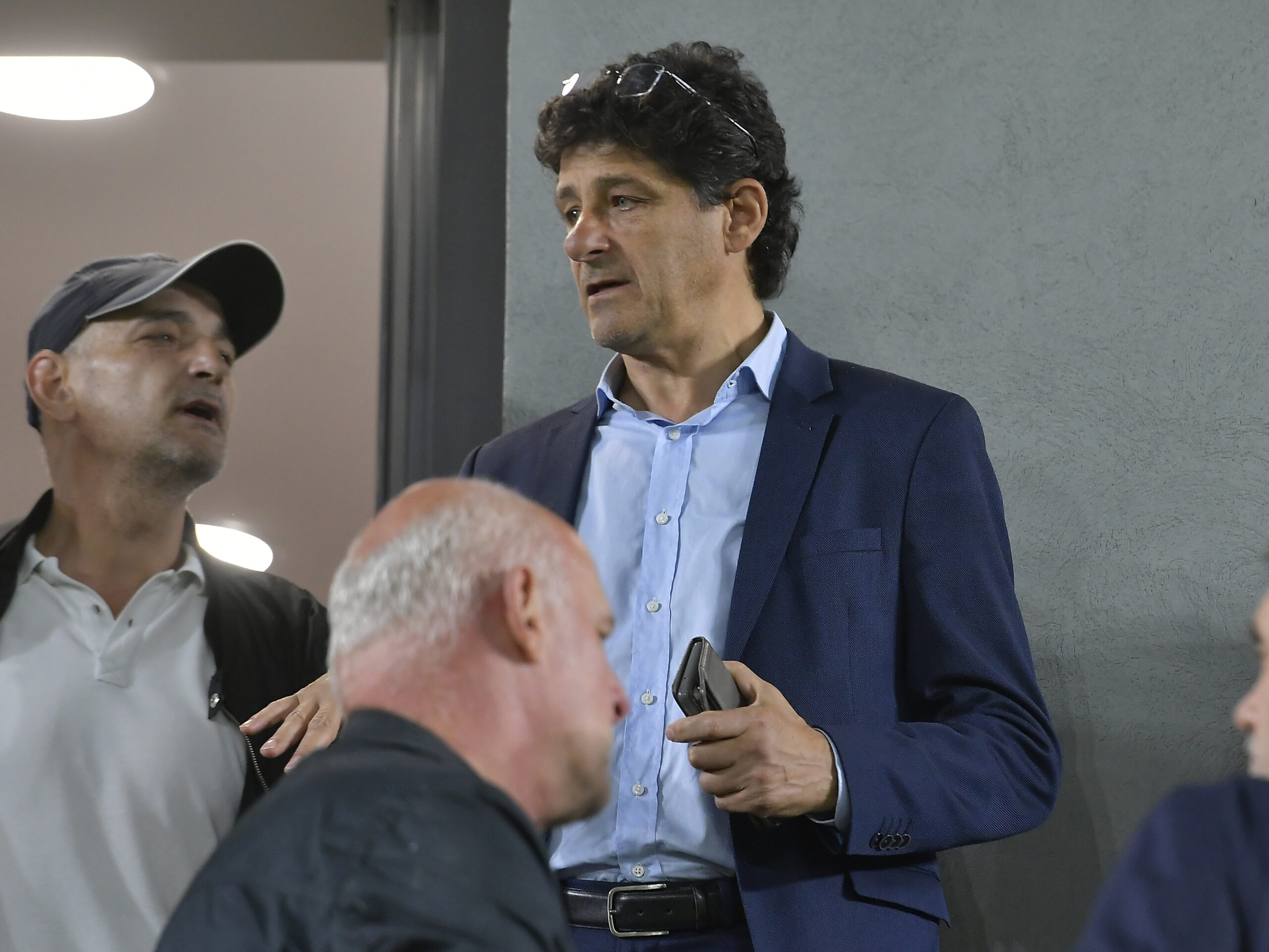 „Mile, maistore”. Așa îl strigă fanii echipei Steaua Roșie Belgrad pe Miodrag Belodedici, ori de ...