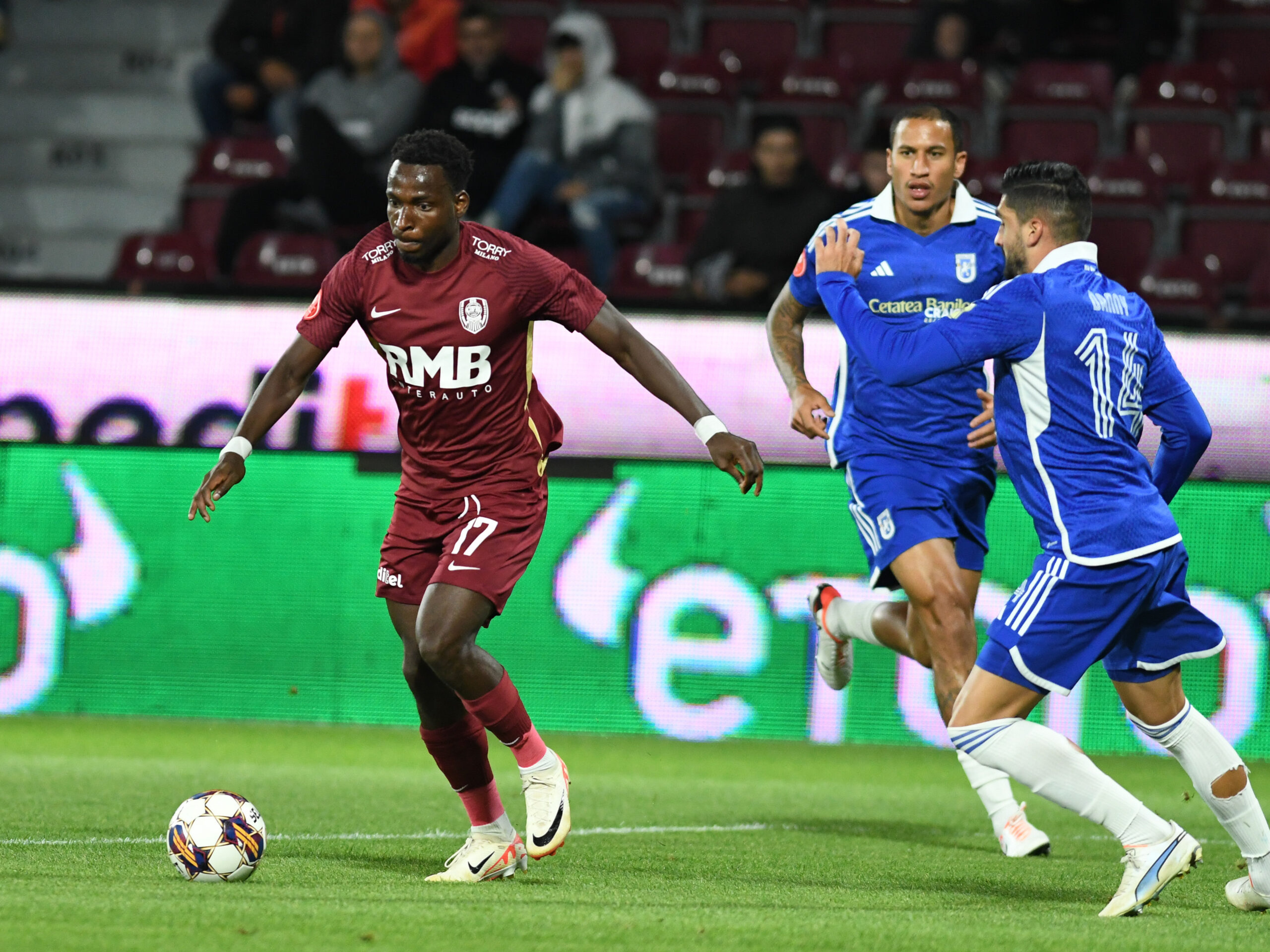 FCU Craiova - CFR Cluj, Live Video Online, de la ora 21.30. Oltenii ...
