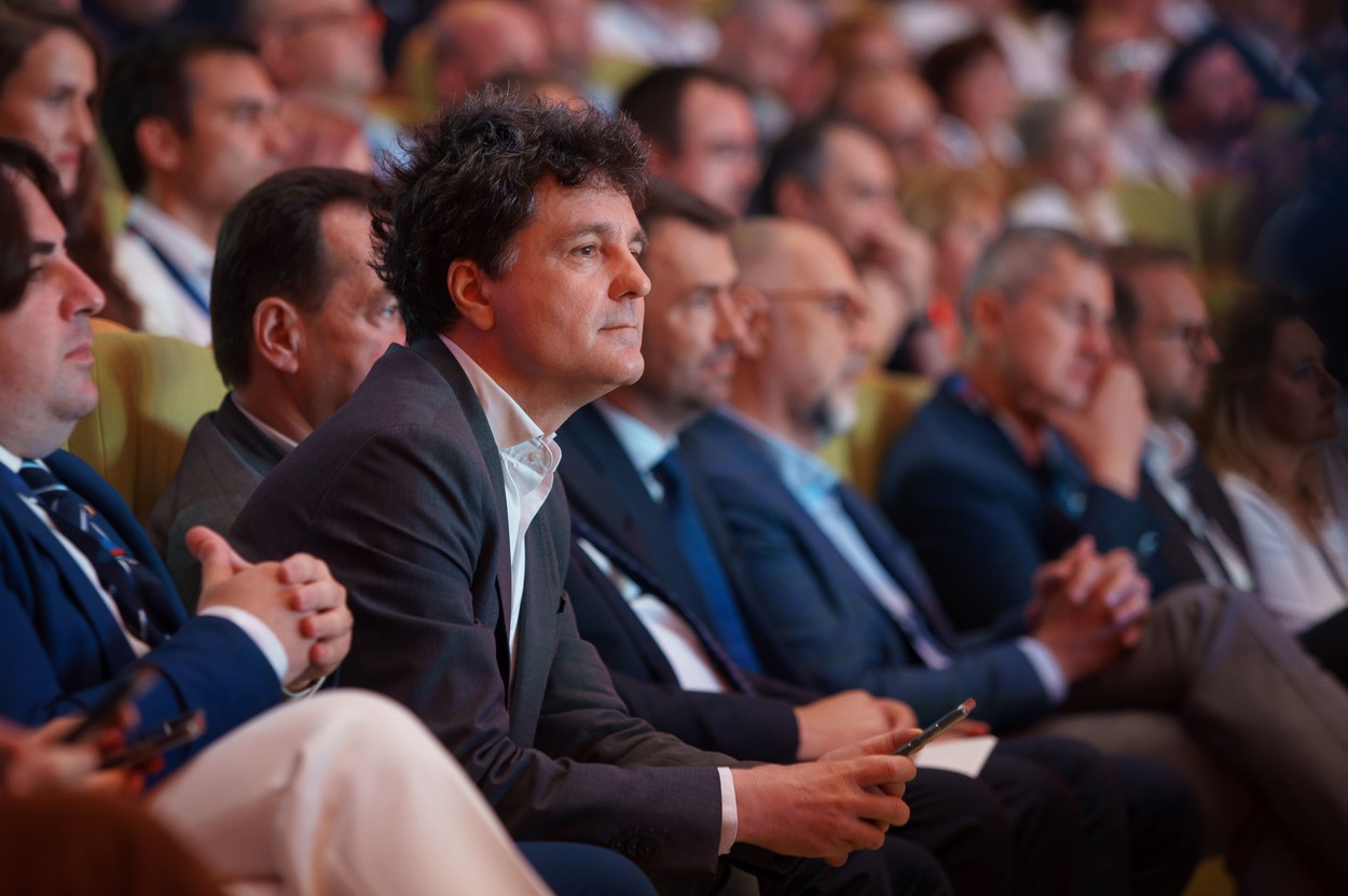 Război politic din cauza Arenei Naționale! Nicușor Dan, făcut praf de ...