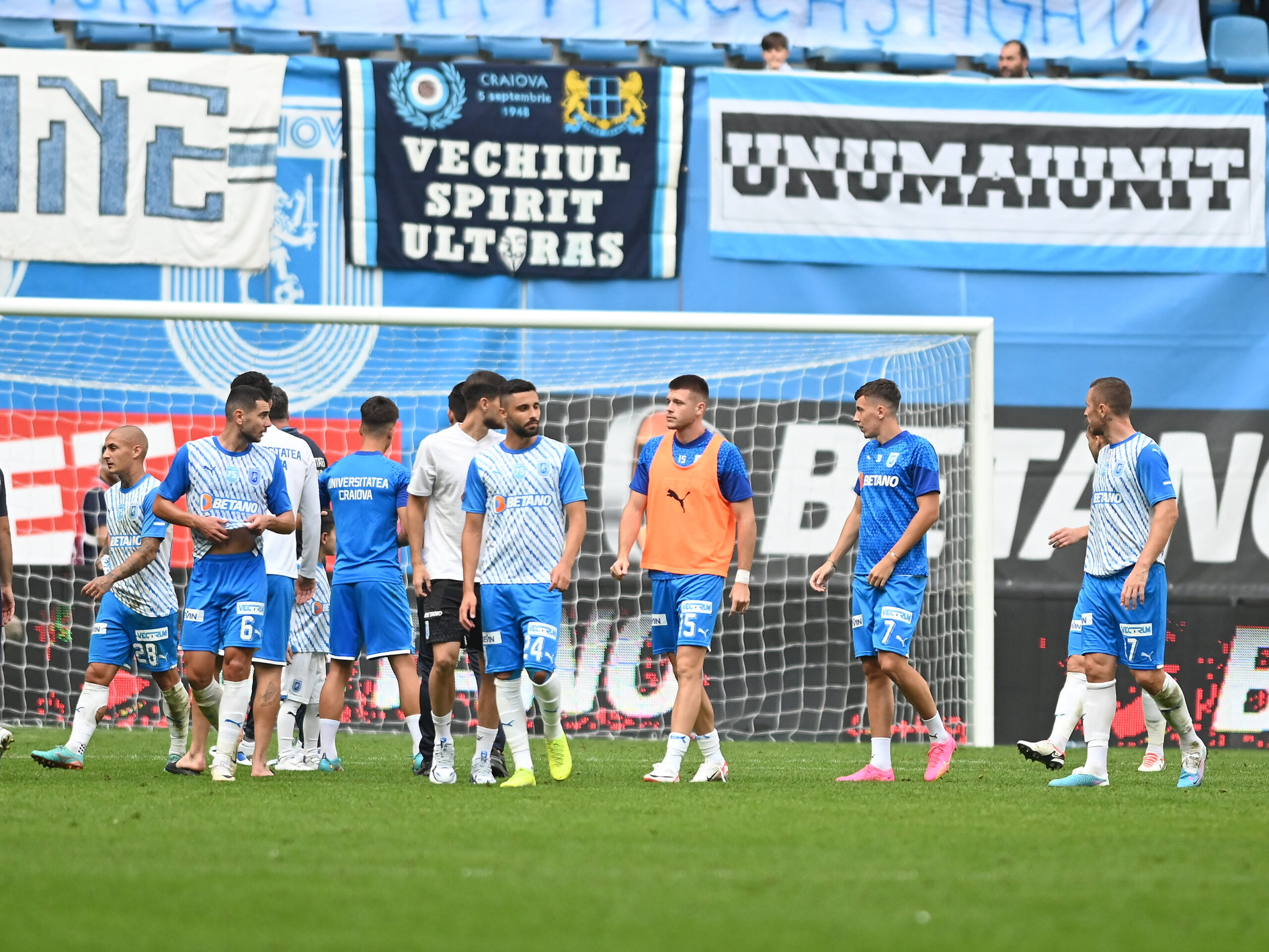 Ultima oră! Fundașul Universității Craiova, chemat de urgență la echipa ...