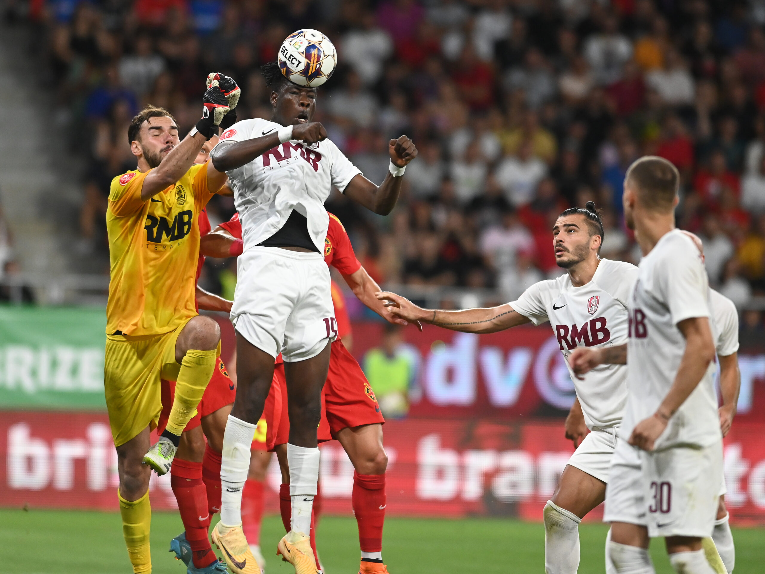 Se umple Cluj Arena! Biletele s-au epuizat aproape în totalitate ...