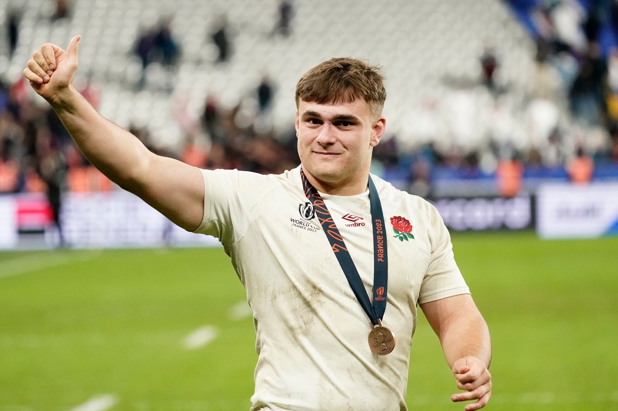 Theo Dan, cu părinți români, eseu important pentru Anglia