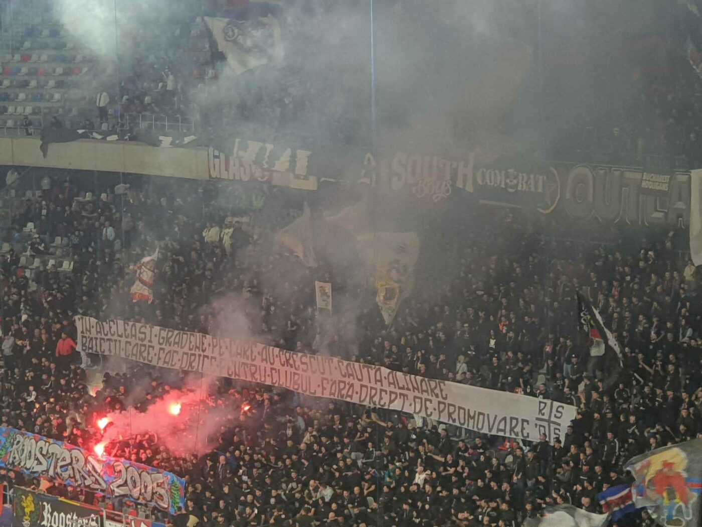 Duelul ultrașilor în CSA Steaua – Rapid! Ce bannere au afișat cele două ...