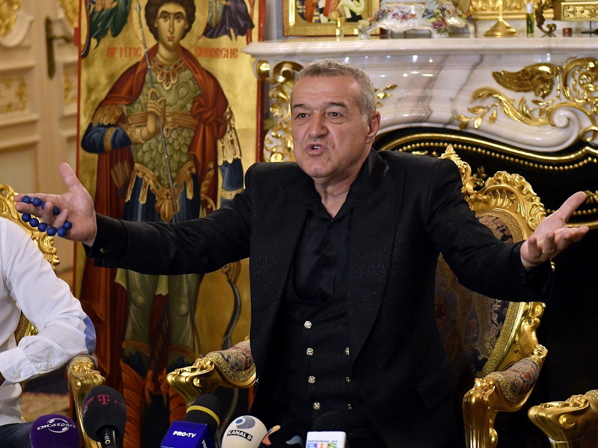 GALERIE FOTO. Gigi Becali, schimbări la pauza meciului FCSB - Rapid