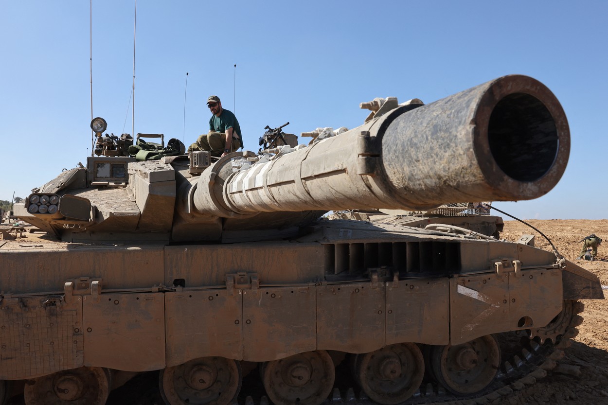 Imaginea anului: meciul Israel – România s-a văzut pe un tanc!