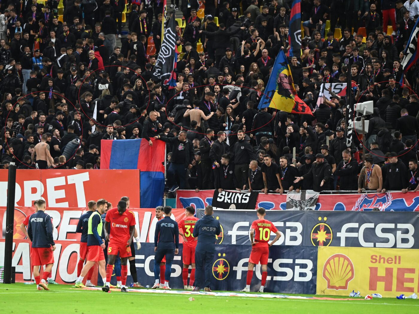 GALERIE FOTO. Scene fără precedent după FCSB - Rapid 1-2