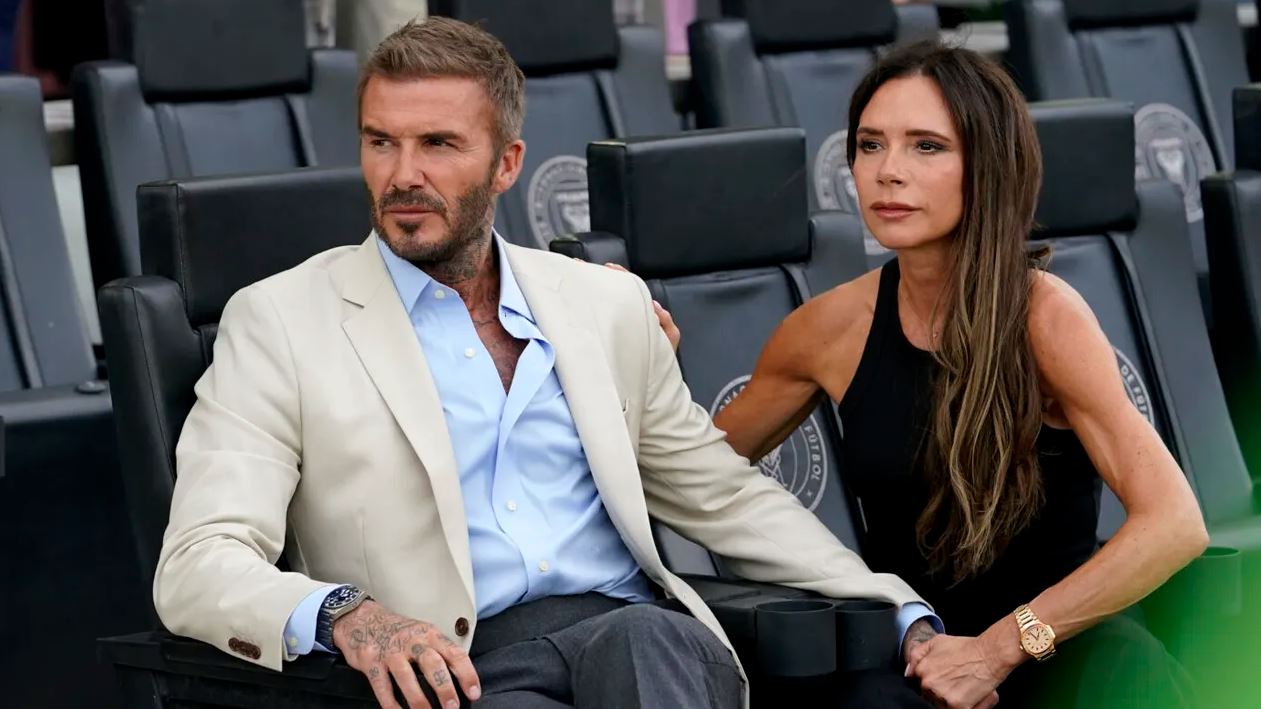 De ce ar divorța David Beckham. Soția lui, Victoria Beckham, face ...