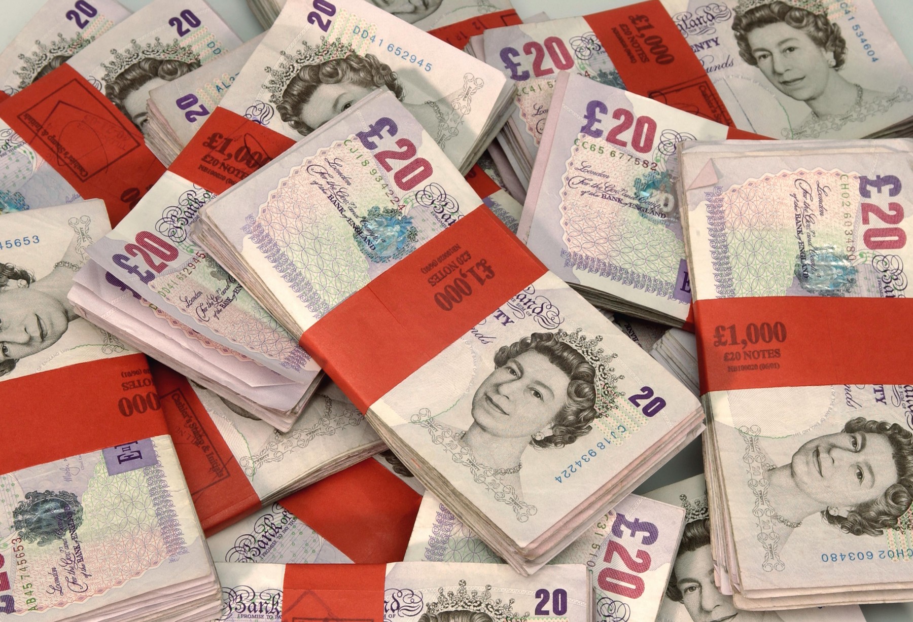 Minunea care a uimit o țară întreagă: un parior a câștigat 7.000 de ...