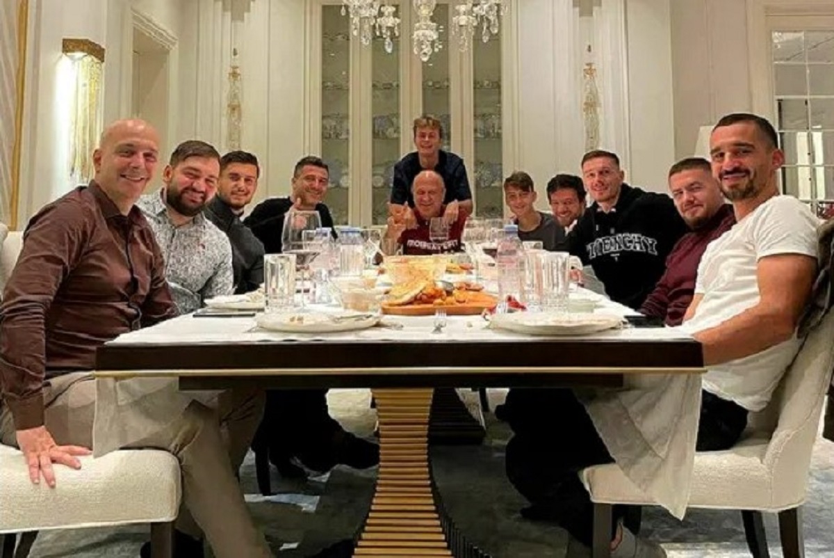 Panduru îl critică pe Șucu pentru poza de familie cu noile transferuri!