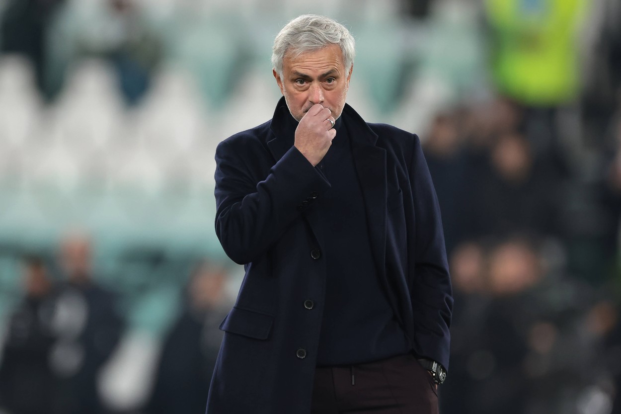Lovitură cruntă primită de Jose Mourinho! Riscă să își piardă vedeta!