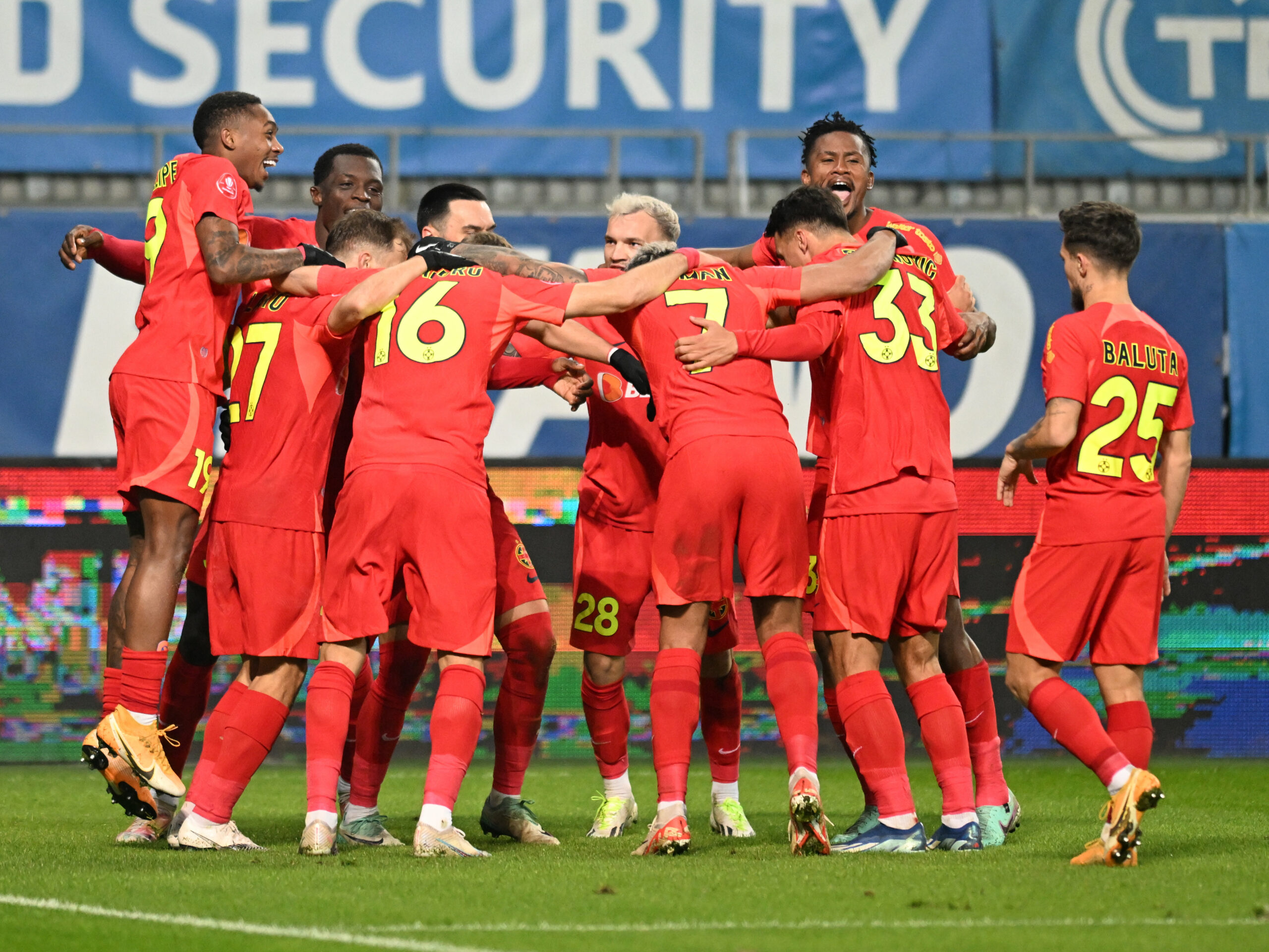 Accidentare șoc la FCSB! Alexandru Pantea s-a rupt și ar putea avea ...