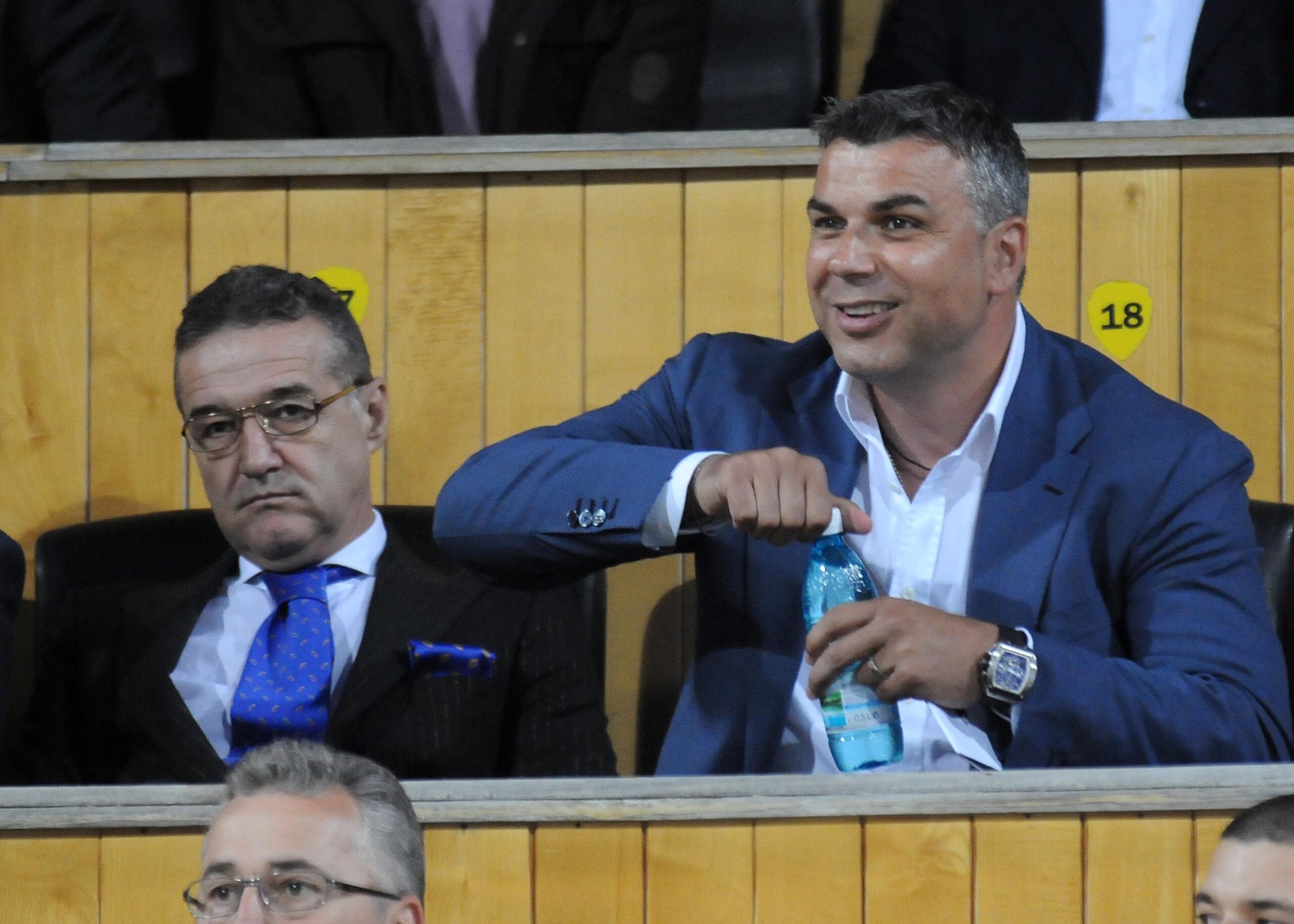 Negocierile lui Cosmin Olăroiu cu Gigi Becali pentru echipa FCSB. „Ești ...