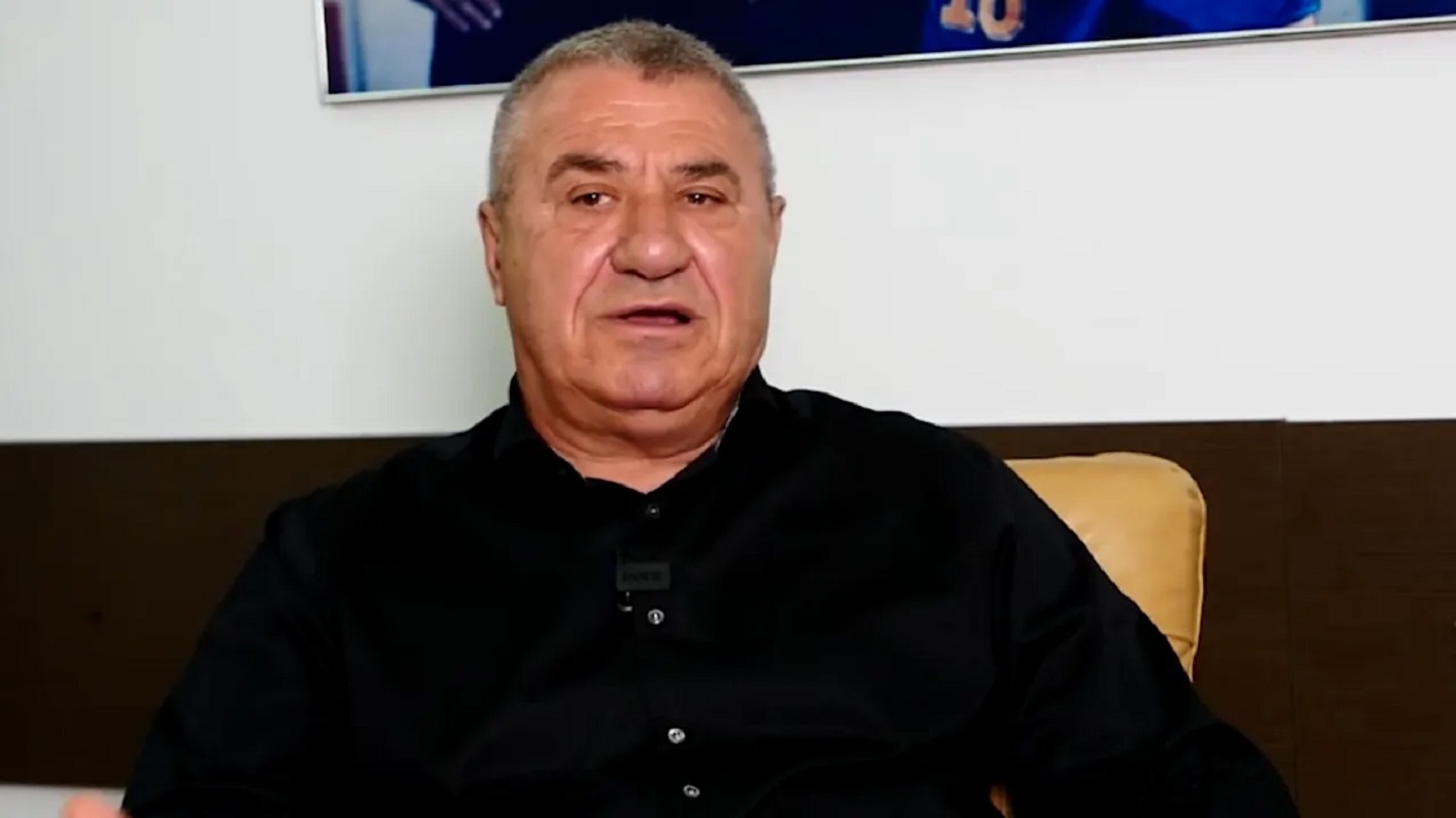 Victor Becali a pus 150.000 de euro pe masă pentru a-și face pofta!