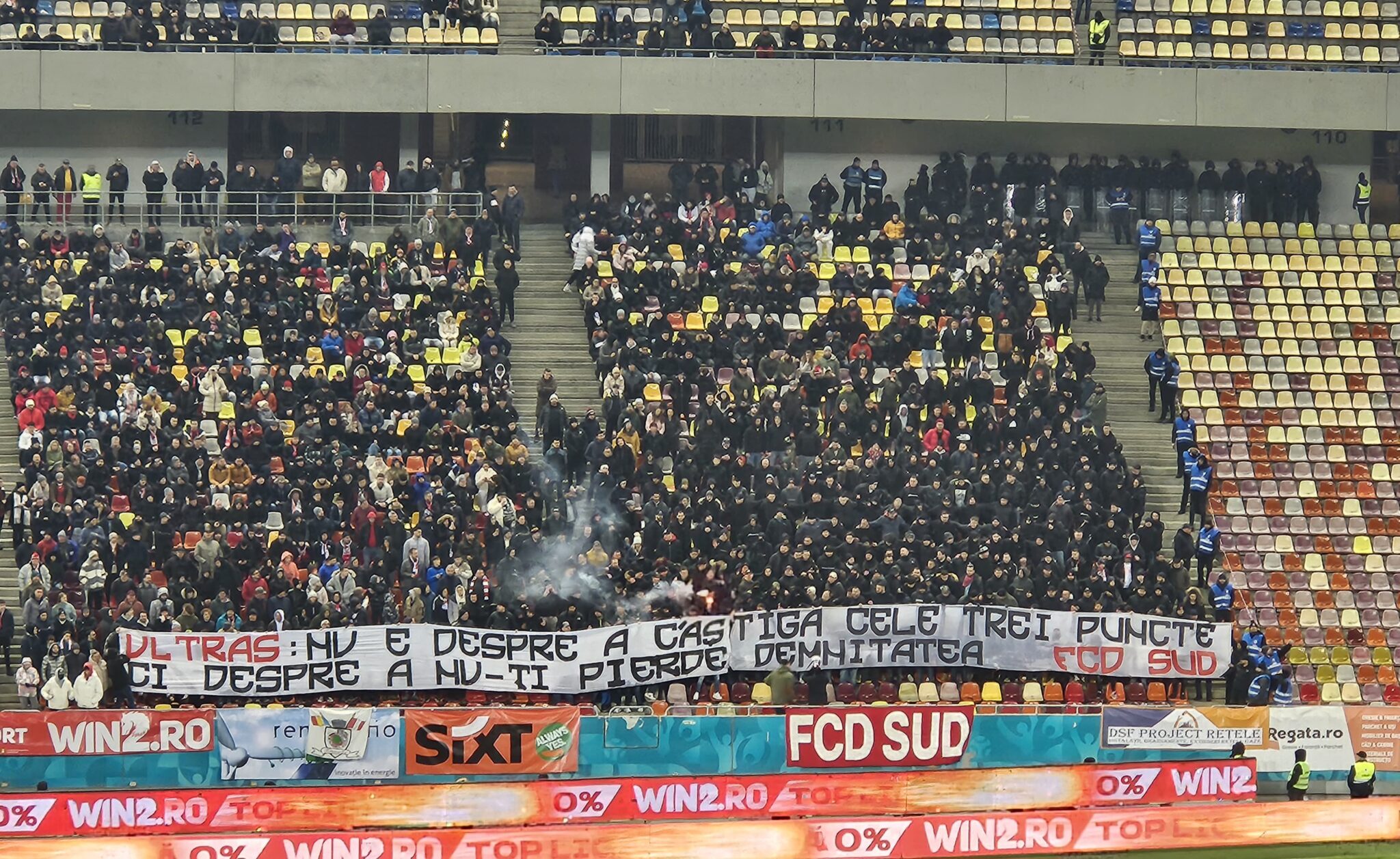 Cronica ultra. Dinamo vs Rapid. Ironiile PCH către rivalii absenți