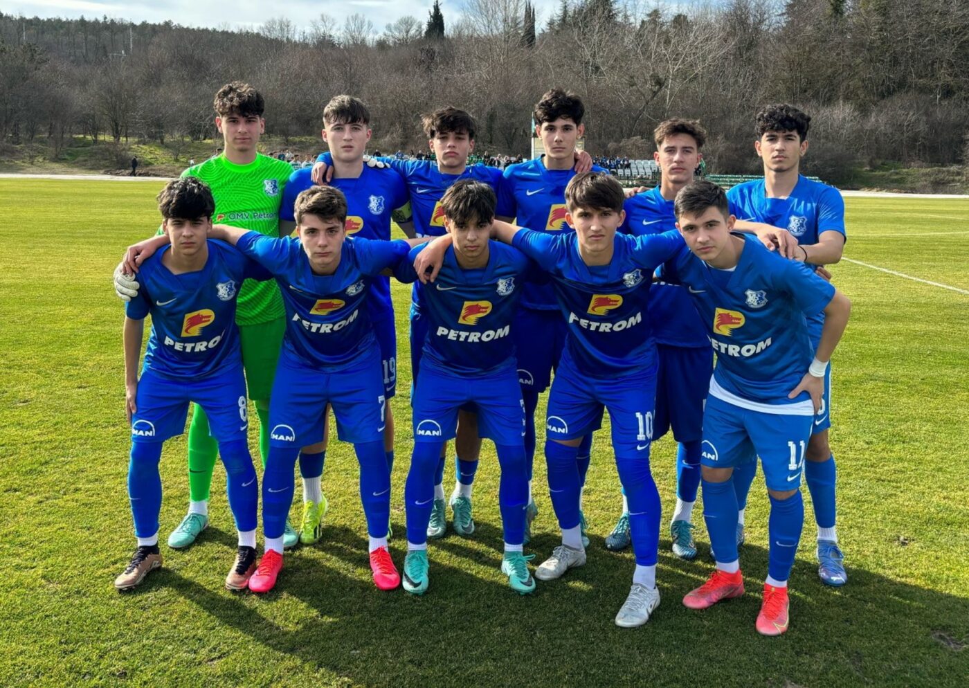 De ce a ascuns Farul lui Gică Hagi fuga din cantonament și bătaia ...