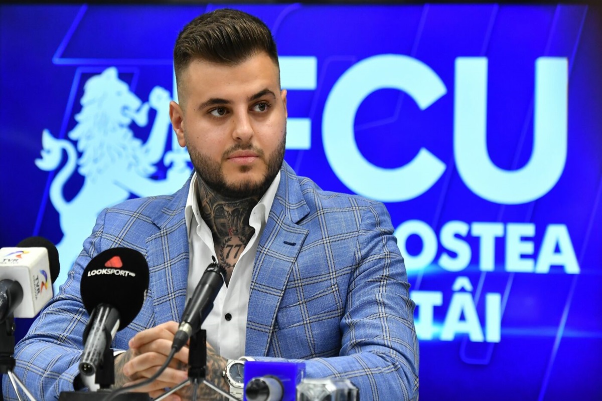 Adrian Mititelu jr. a fost părăsit de fosta iubită a lui Marius Niculae