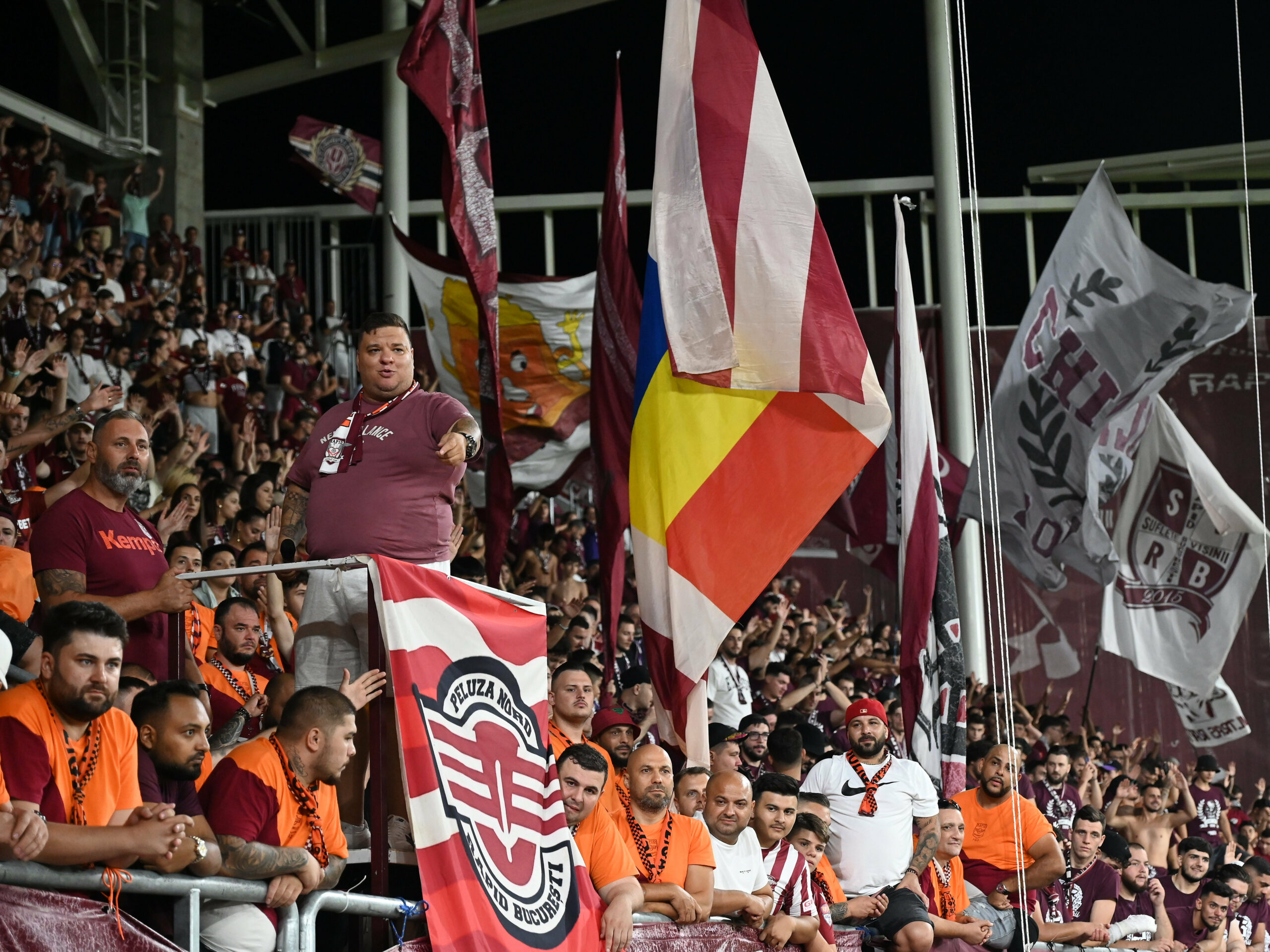 Liviu Ungurean, liderul galeriei Rapidului, înregistrat când îl ...