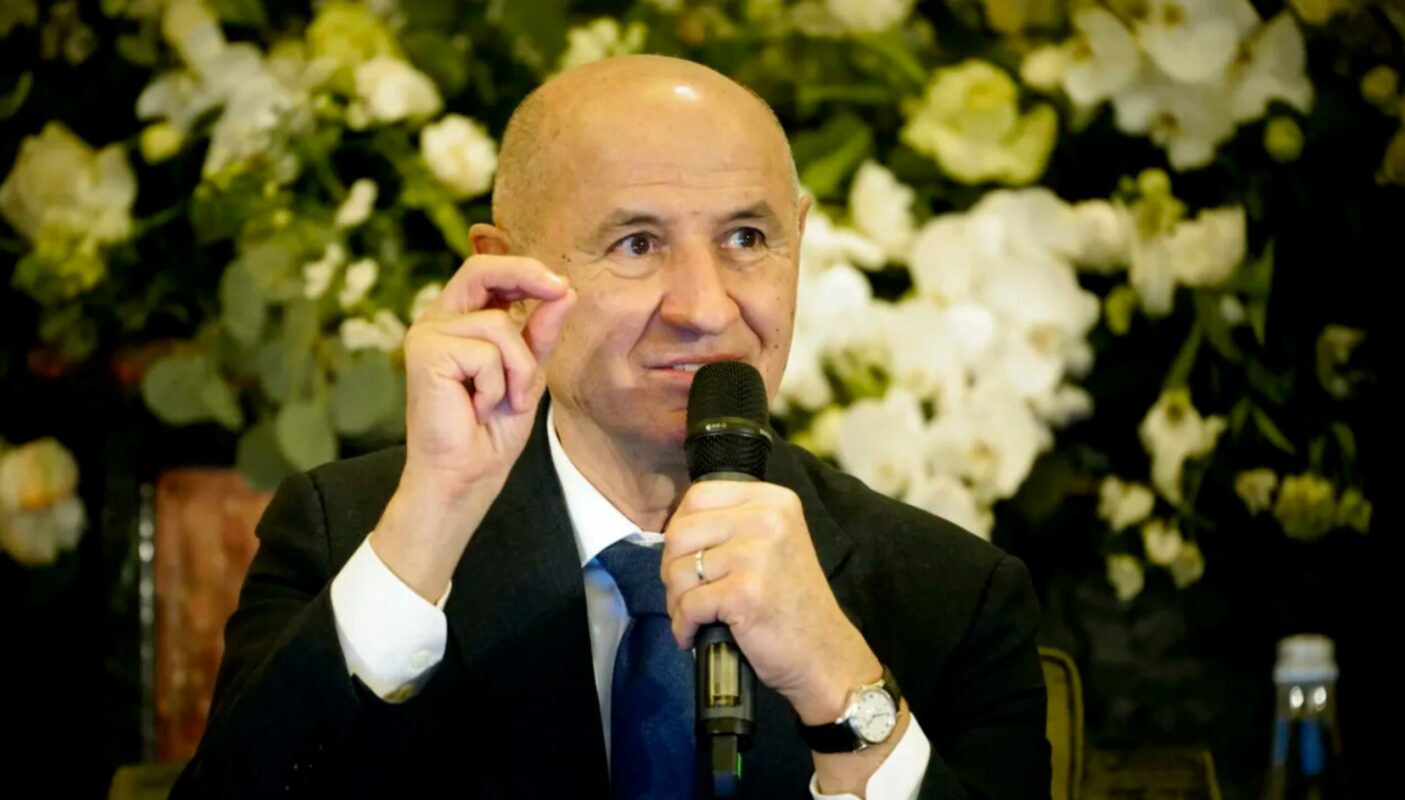 George Copos a luat o decizie fără precedent. Milionarul a renunțat ...