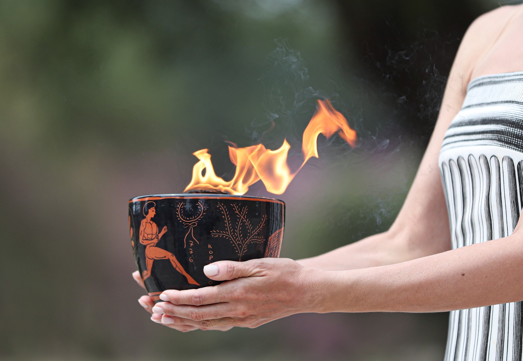 A fost aprinsă flacăra olimpică! Moment emoționant înainte de Jocurile ...
