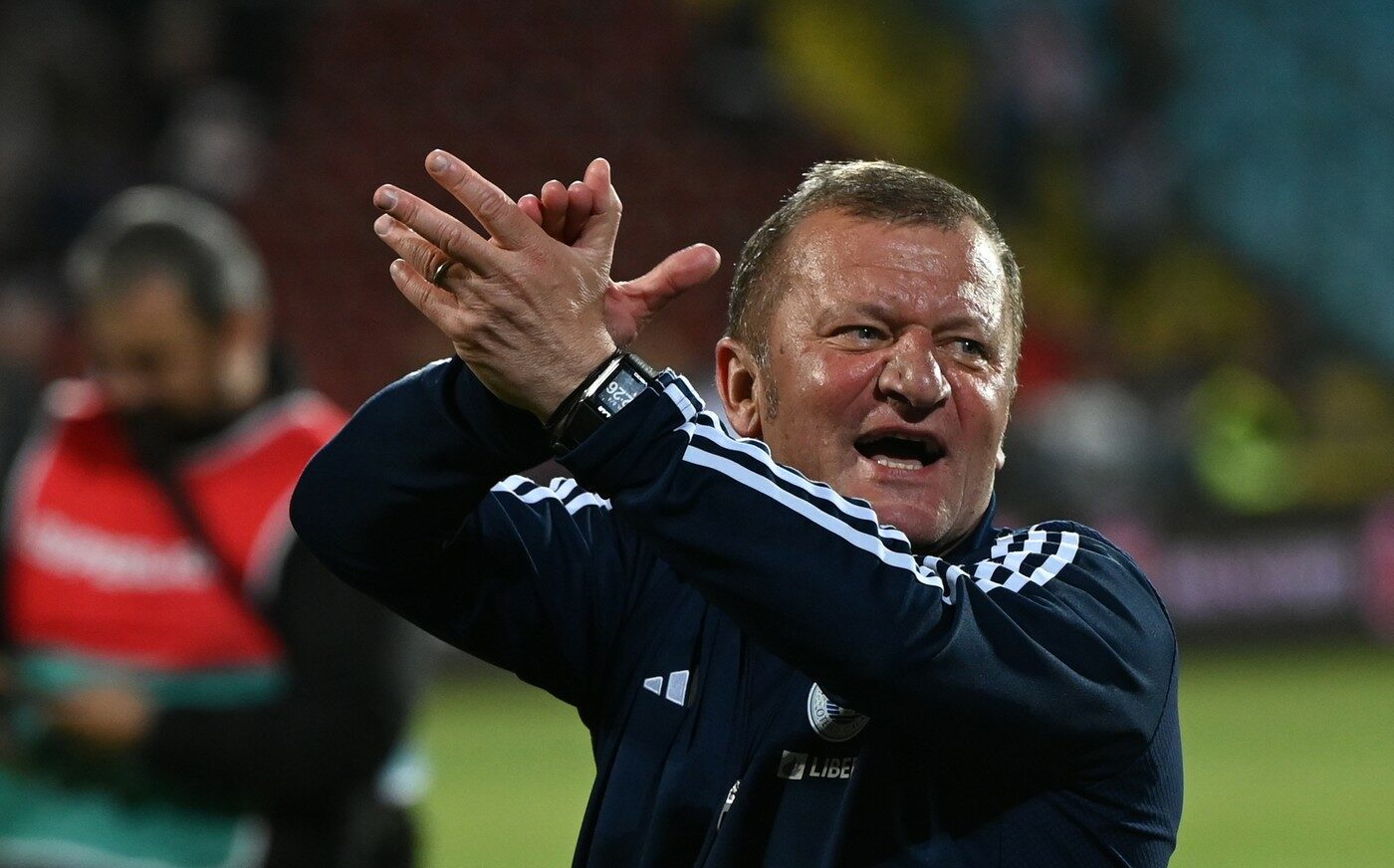 Totul pentru Dorinel Munteanu!