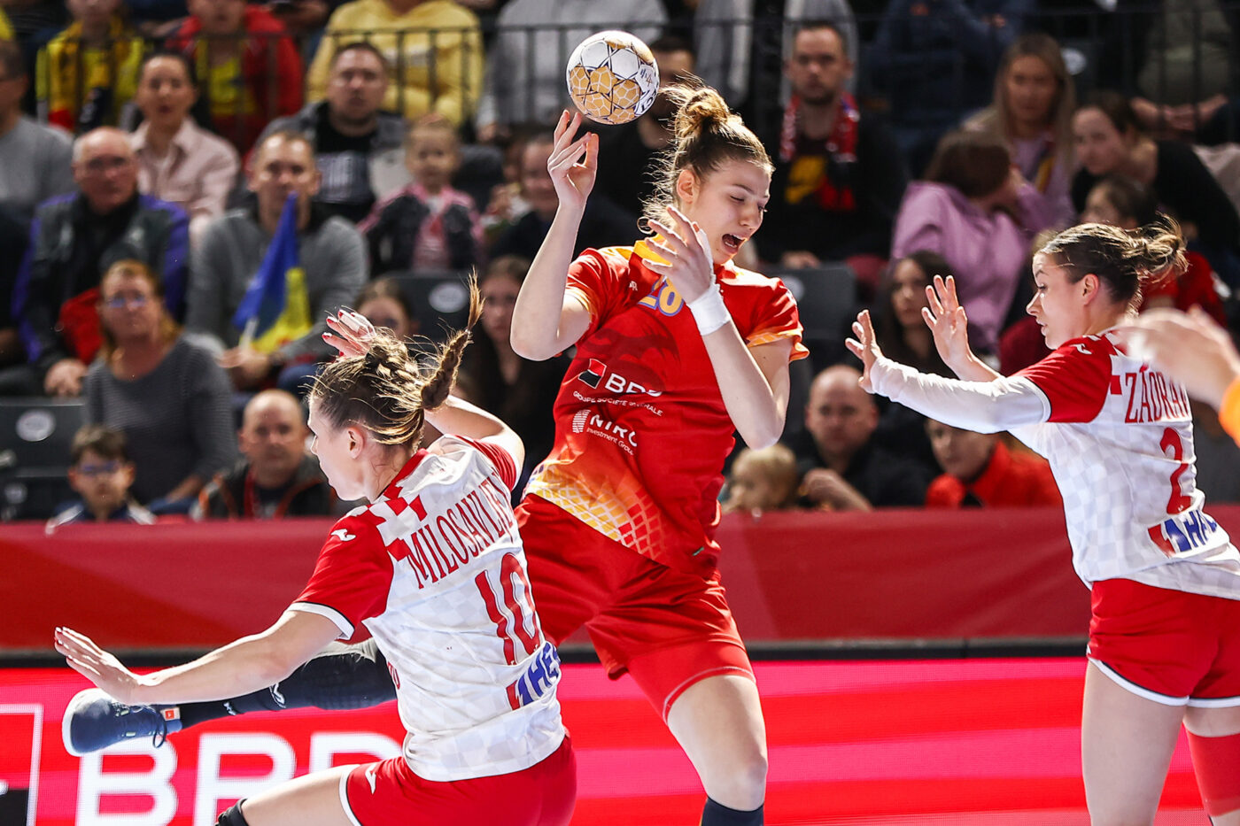 Cine este handbalista din România care a refuzat pe Metz și pe ...