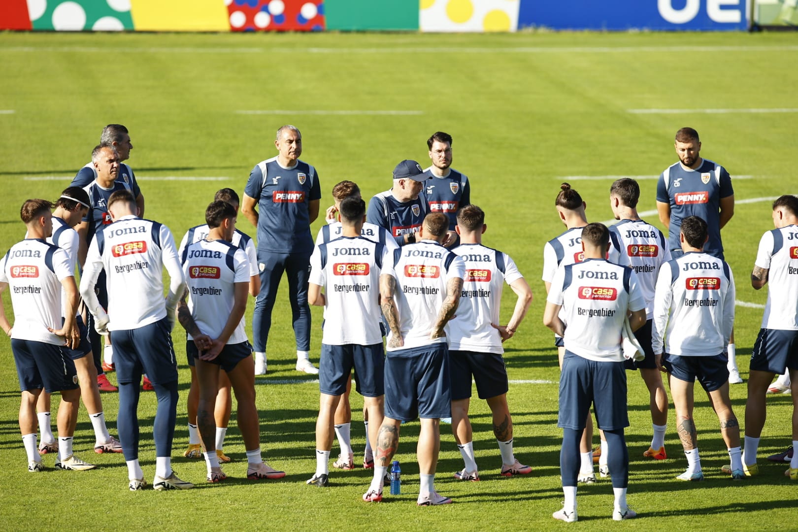 Acum decide Edi Iordănescu echipa de start pentru România - Slovacia ...