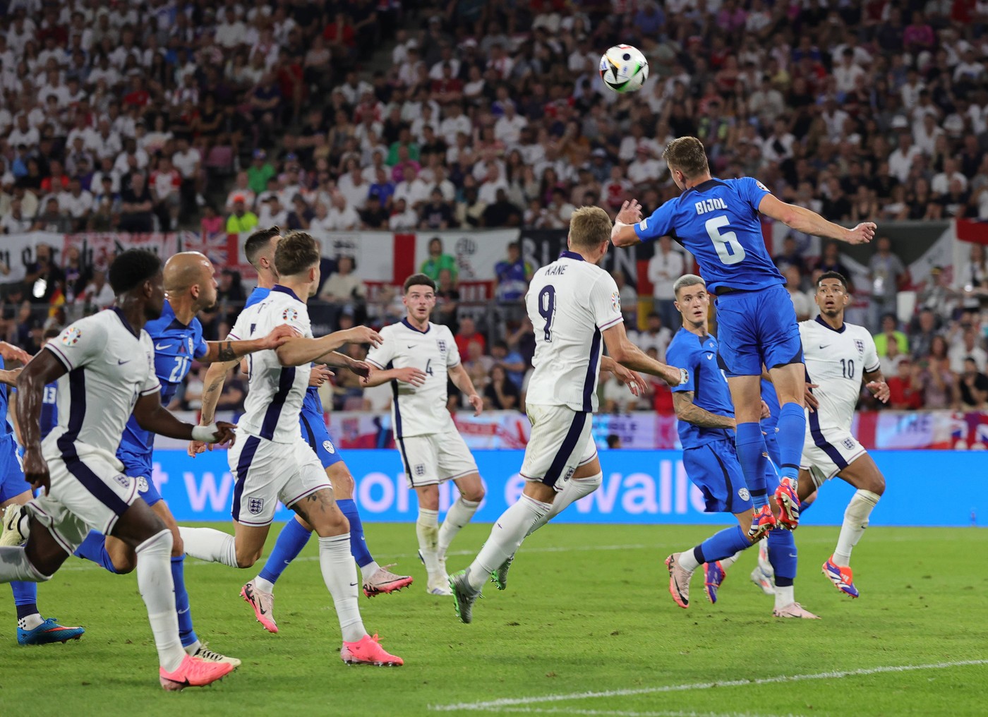 Anglia - Slovenia Live Video Online în Grupa C de la EURO