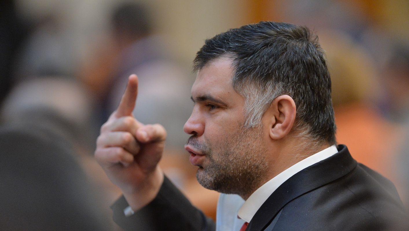 E război mare! Daniel Ghiță, fostul luptător K1 şi actual deputat al ...