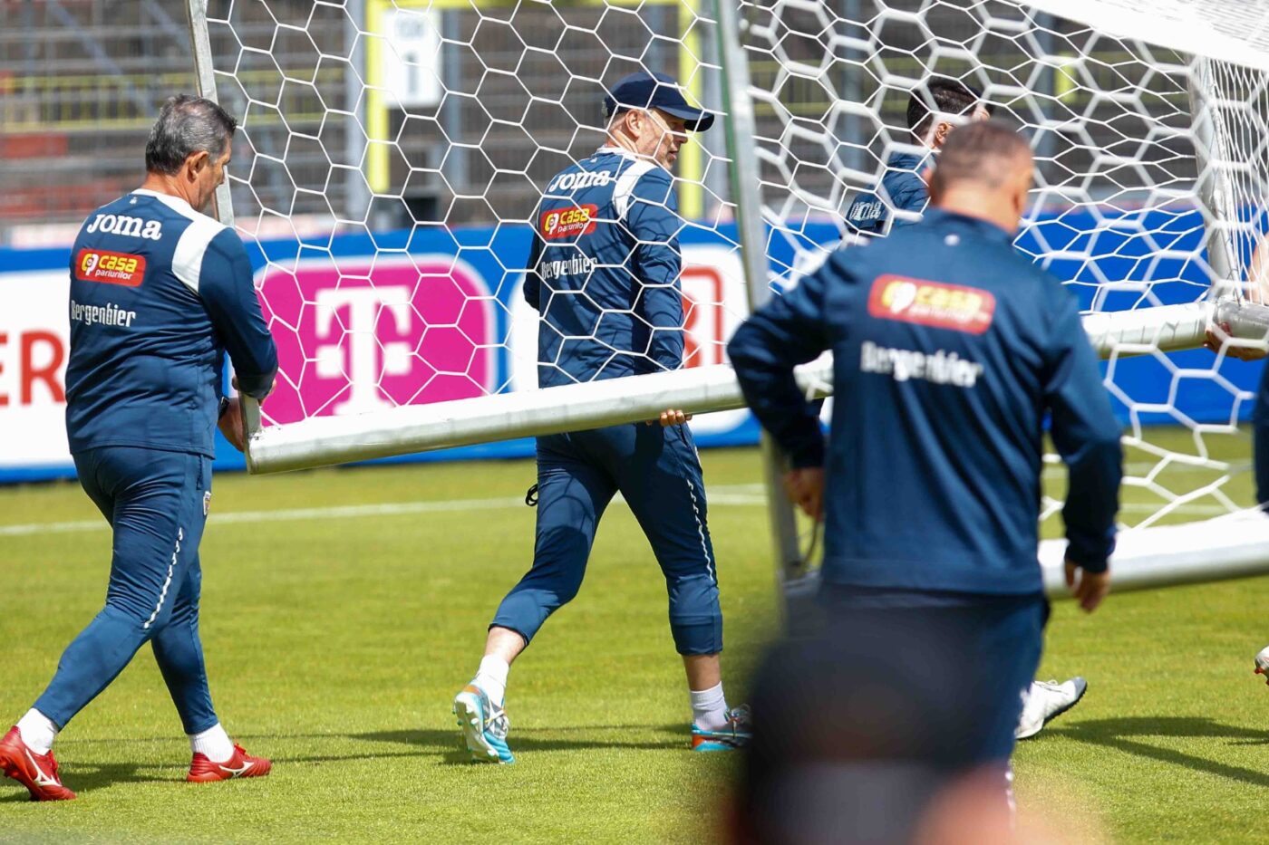 Edi Iordănescu împlinește azi 46 de ani! Descoperă cele 11 imagini ...