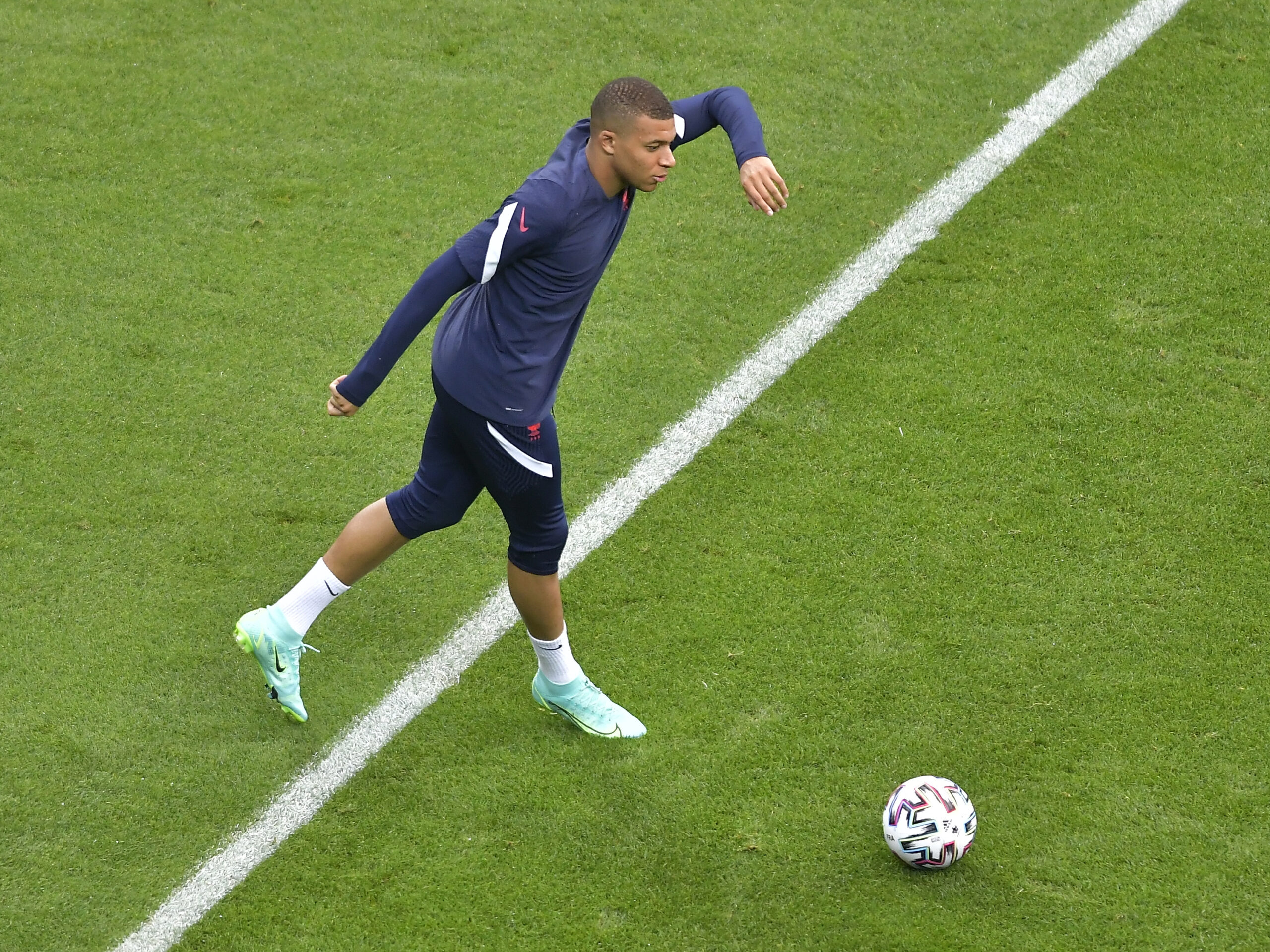 Kylian Mbappe e out din lotul Franței pentru turneul final de la Paris ...