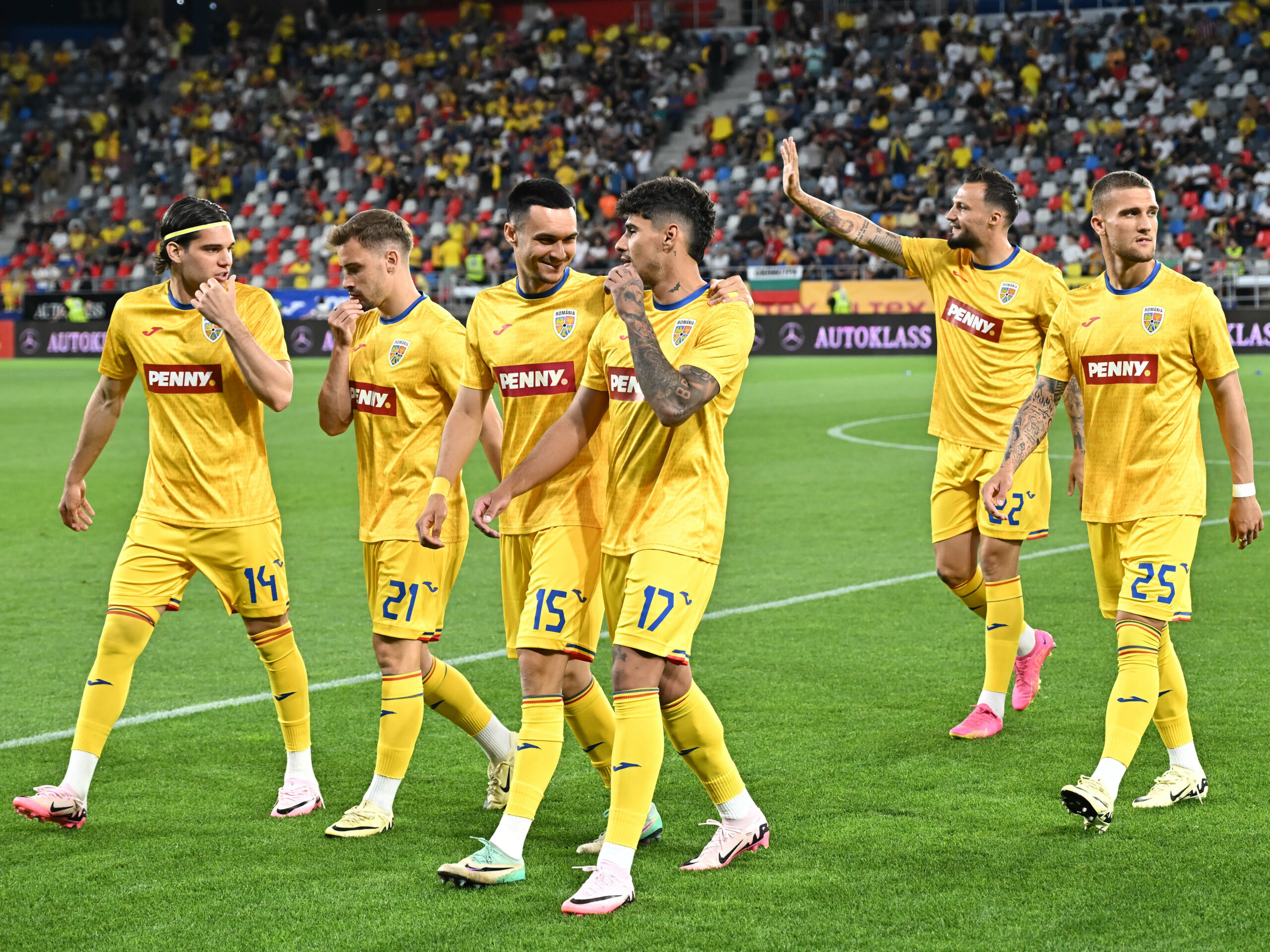 Ungurii au pus ochii pe Florinel Coman şi Darius Olaru înainte de EURO ...