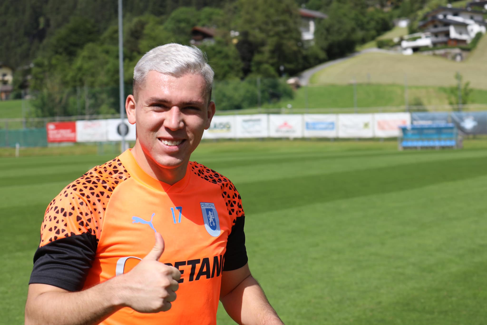 Cum s-a prezentat Carlos Mora la debutul pentru Universitatea Craiova ...