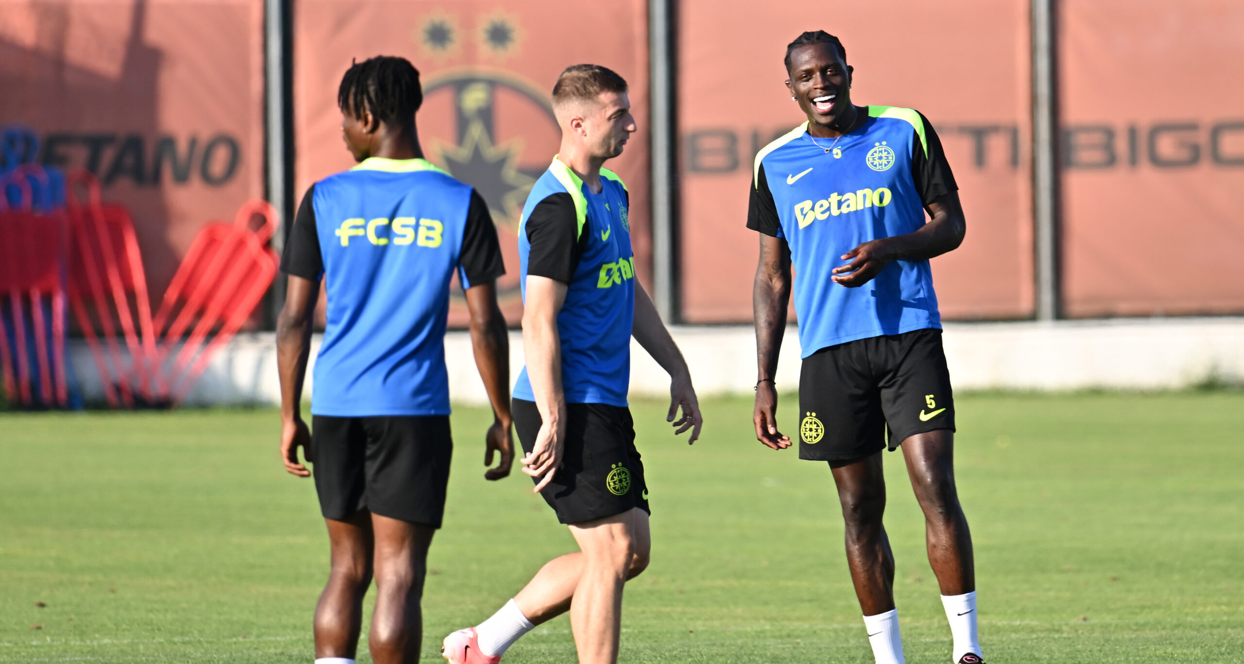 Daniel Popa 2024 Poza 22 FCSB și A Prezentat Noul Echipament Pentru