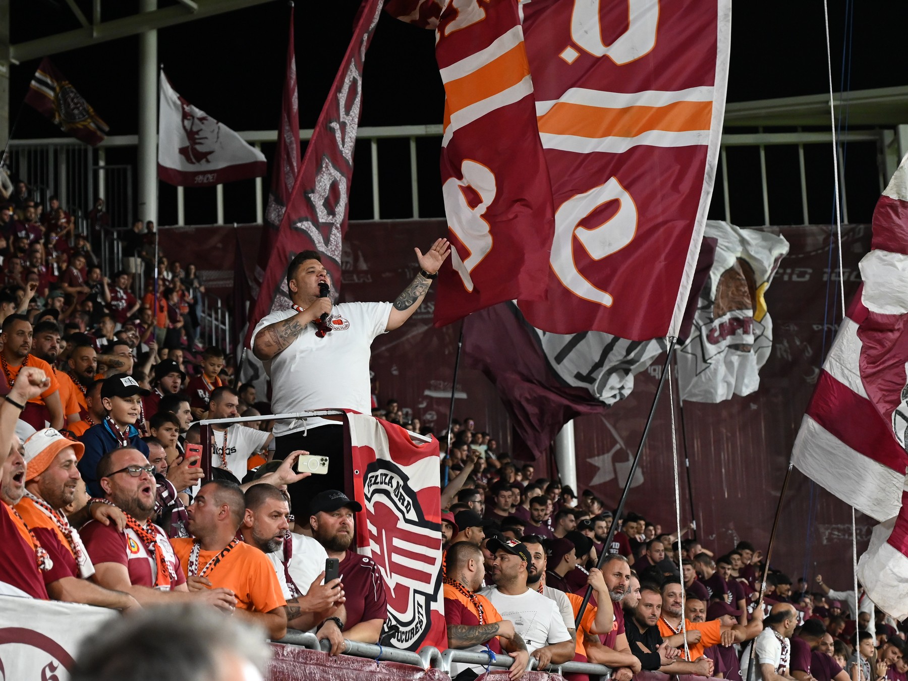 El va fi noul lider al galeriei Rapidului, după retragerea lui Liviu ...