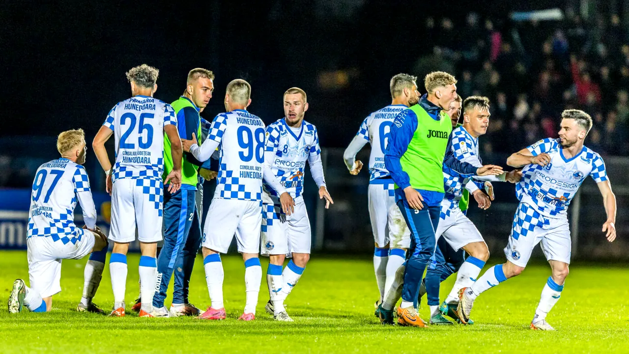 Reacția dură a antrenorului maghiar Gyorgy Bognar, după Paksi ...