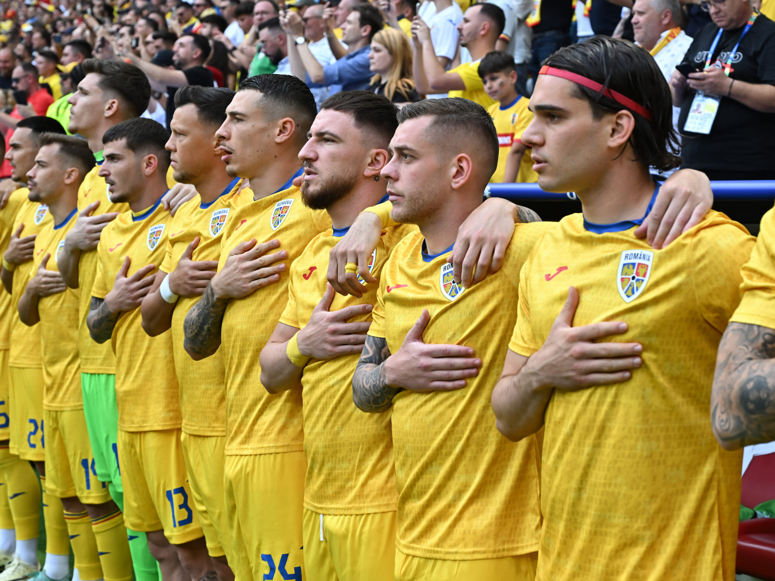 Trei echipe din Bundesliga sunt gata să îl transfere pe fotbalistul din ...