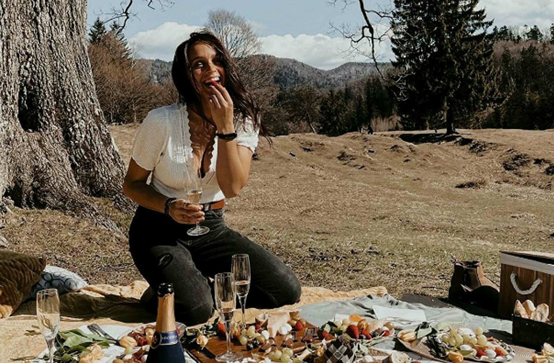 Una dintre cele mai controversate ispite de la Insula Iubirii este o ...