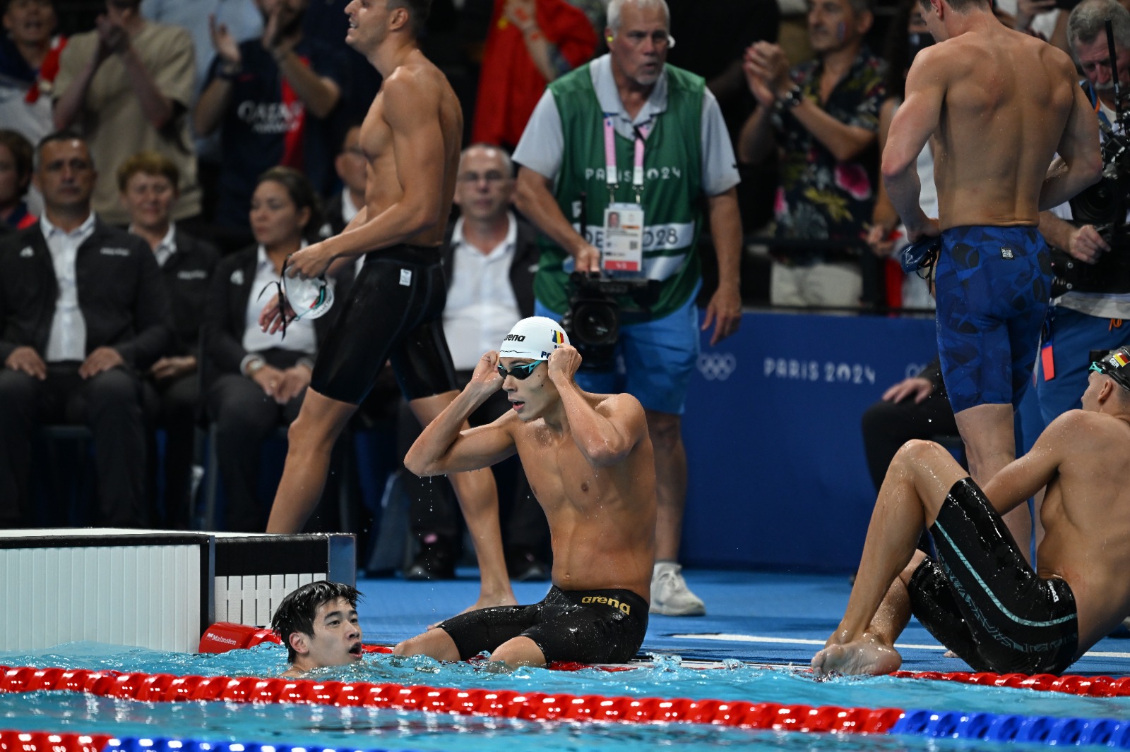 David Popovici a explicat, științific, de ce înoată mai bine în a doua ...