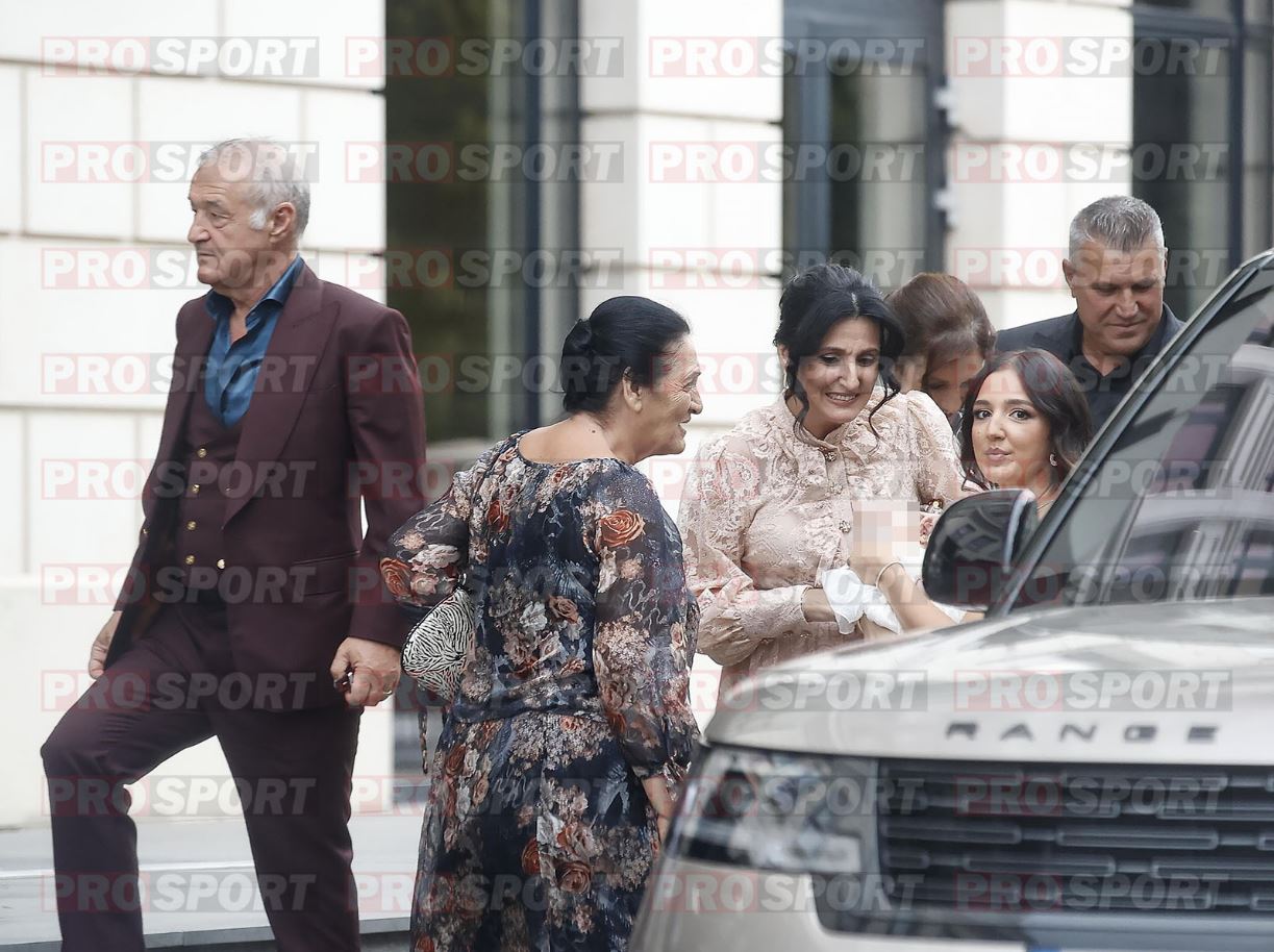 Primele imagini de la botezul nepoatei lui Gigi Becali! Fiica ...