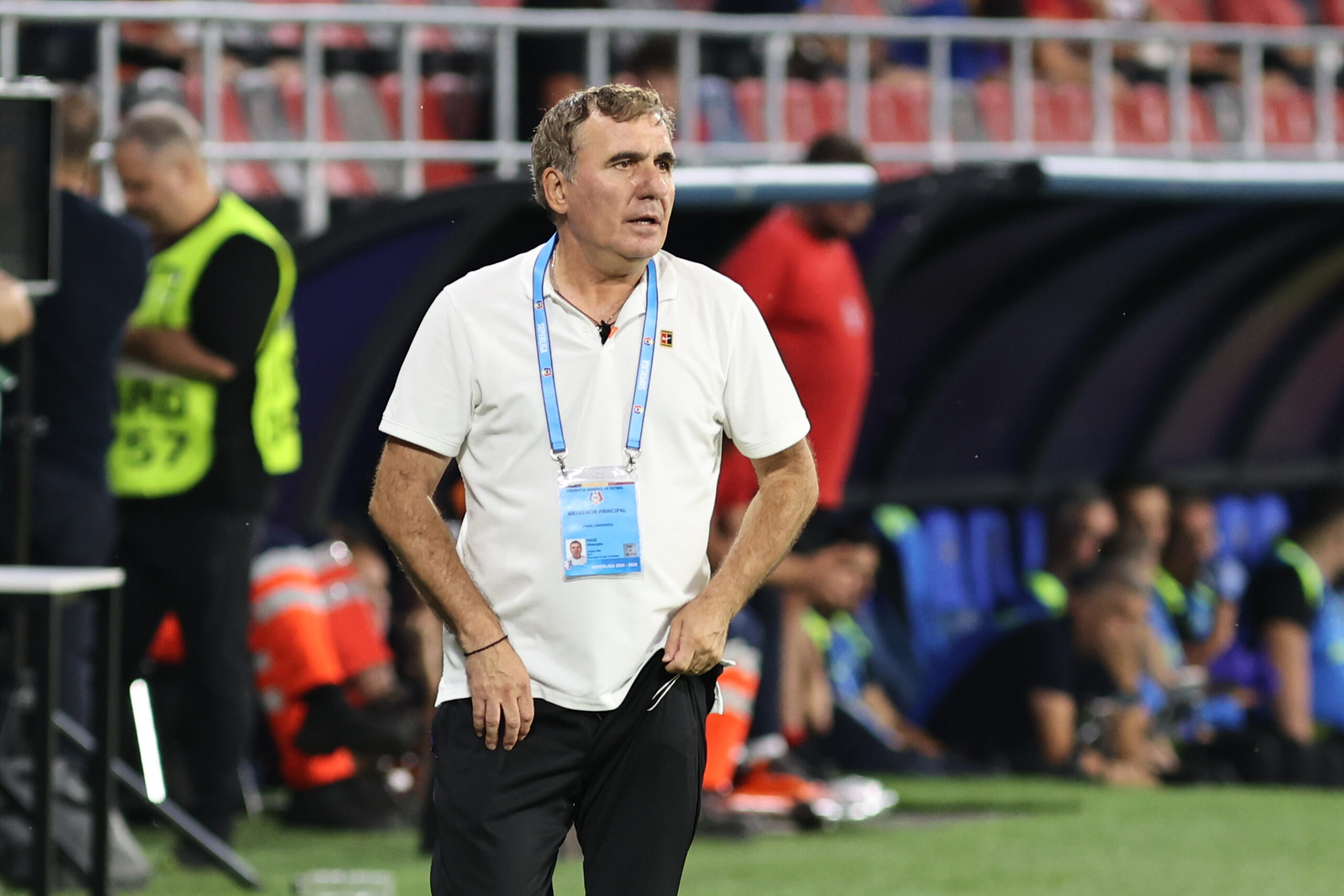 Gică Hagi și-a găsit cu greu cuvintele, după Petrolul Ploiești - Farul ...