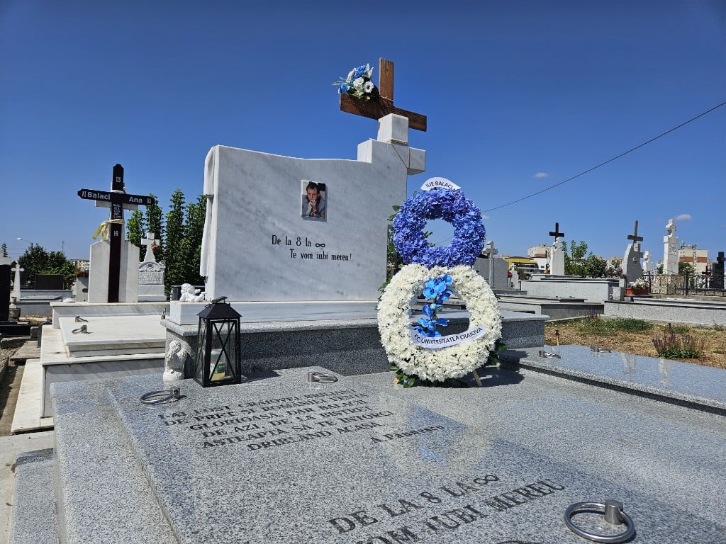 Omagiu din partea conducerii FCU 1948 în ziua în care Ilie Balaci ar fi ...