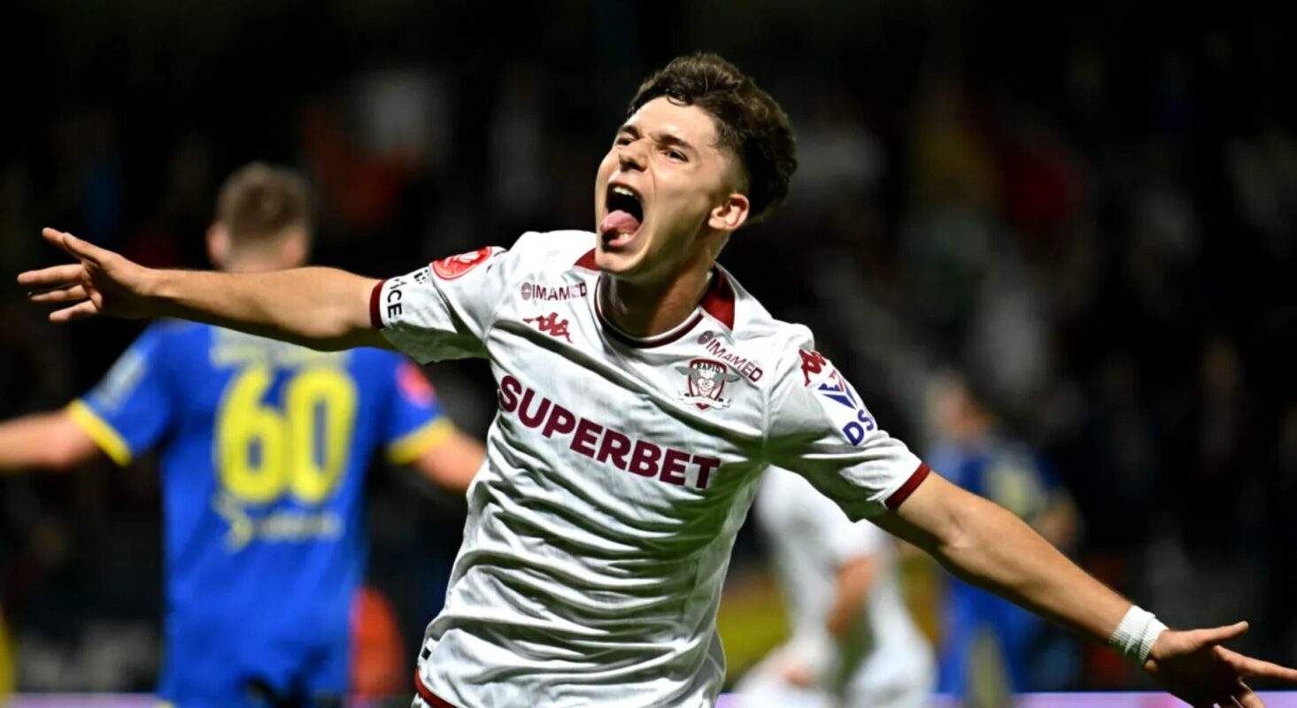 Eroul Rareș Pop a refuzat să răspundă la o întrebare a reporterului TV ...