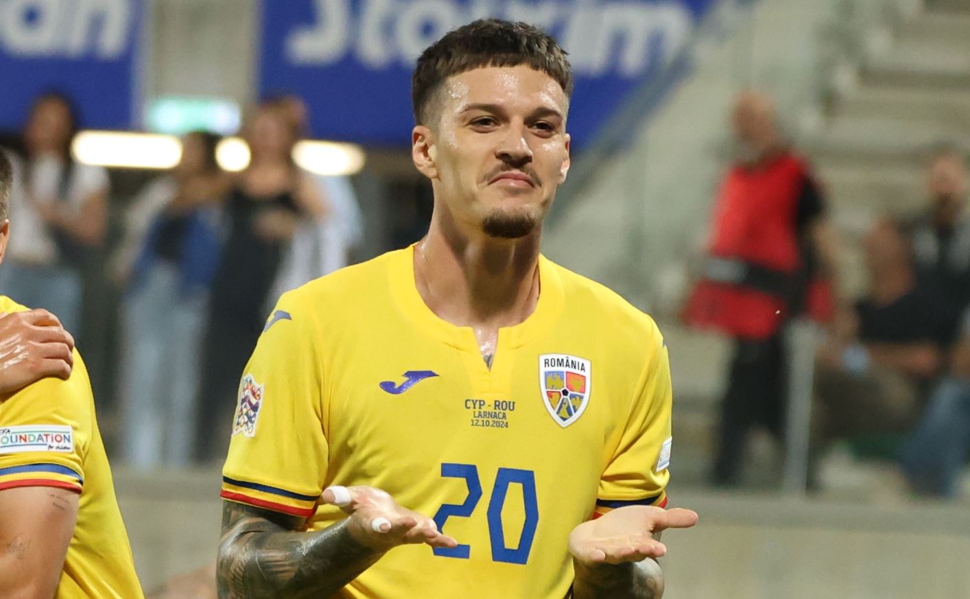 Dennis Man i-a cucerit total. A primit vestea în cantonamentul României ...